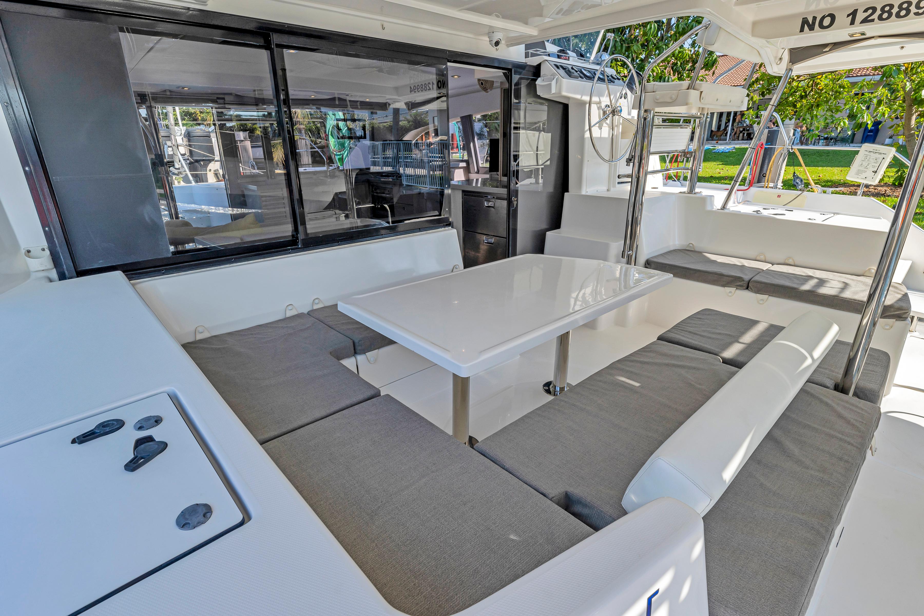 2018 Leopard 40 Catamaran for sale - YachtWorld