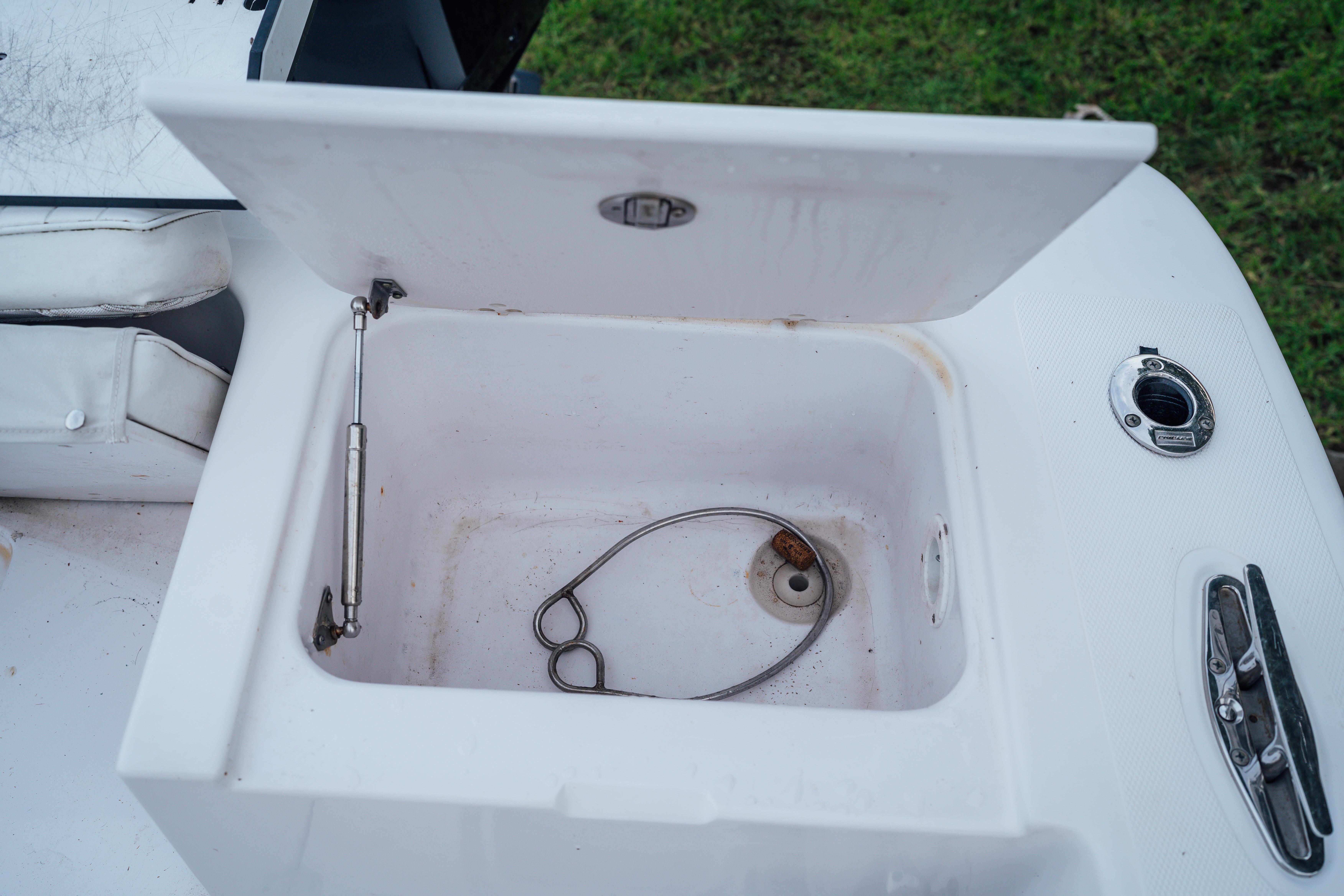 2003 Pro-Line 32 Express Cuddy Cabin for sale - YachtWorld