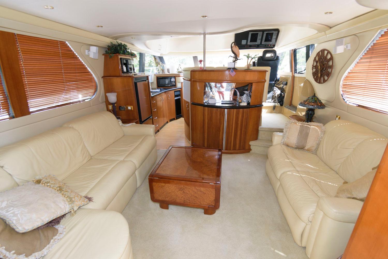 2003 Carver 450 Voyager Pilothouse Motor Yachts for sale - YachtWorld
