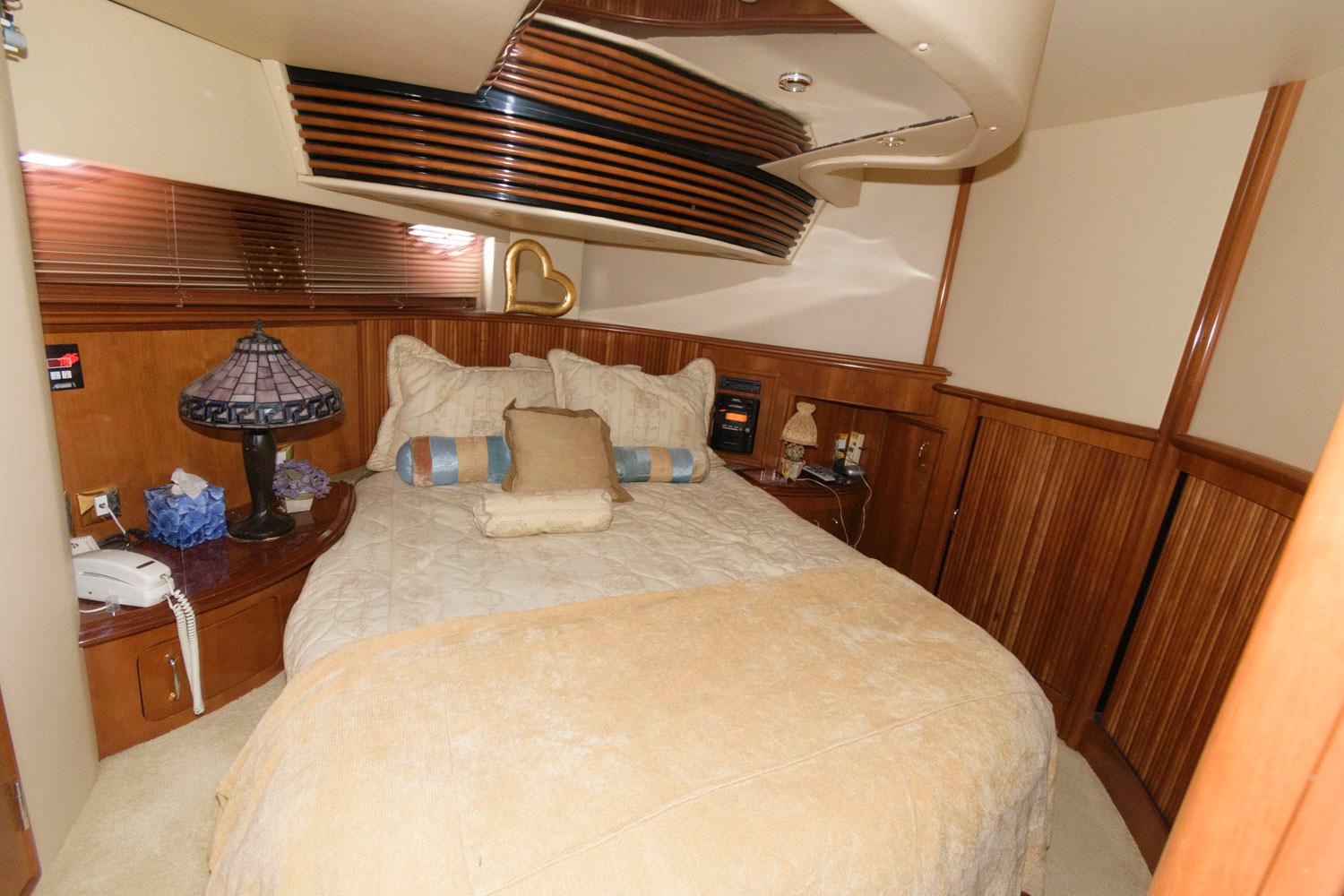 2003 Carver 450 Voyager Pilothouse Motor Yachts for sale - YachtWorld