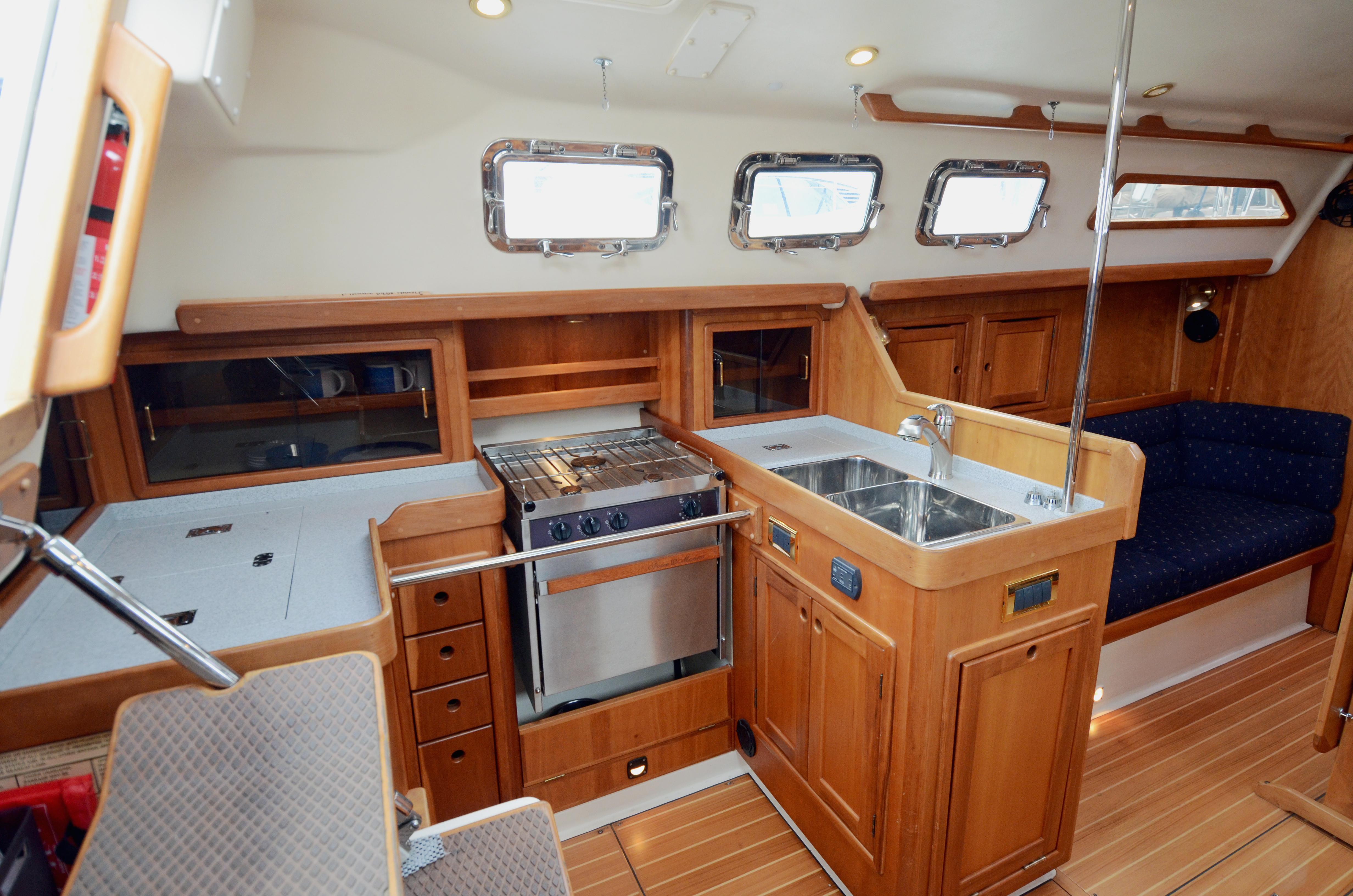 2002 Saga 35 Cruiser for sale - YachtWorld