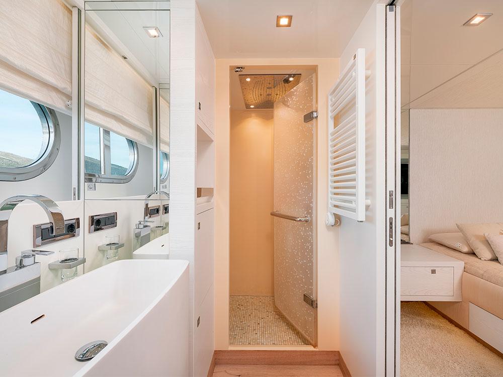 2012 Horizon Explorer Yacht Cruiser for sale - YachtWorld