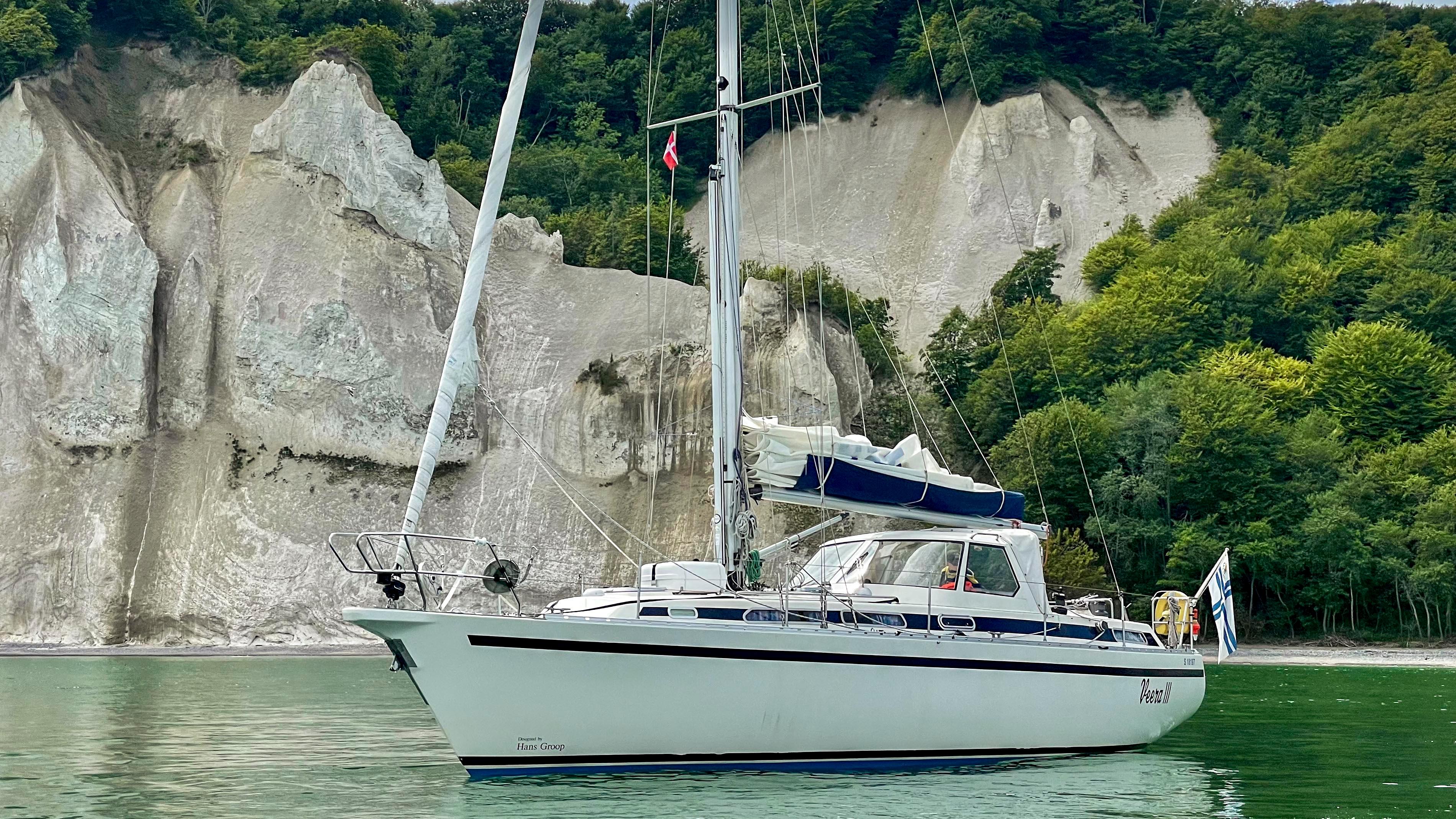 1990 Custom IS400 Centre Cockpit for sale - YachtWorld