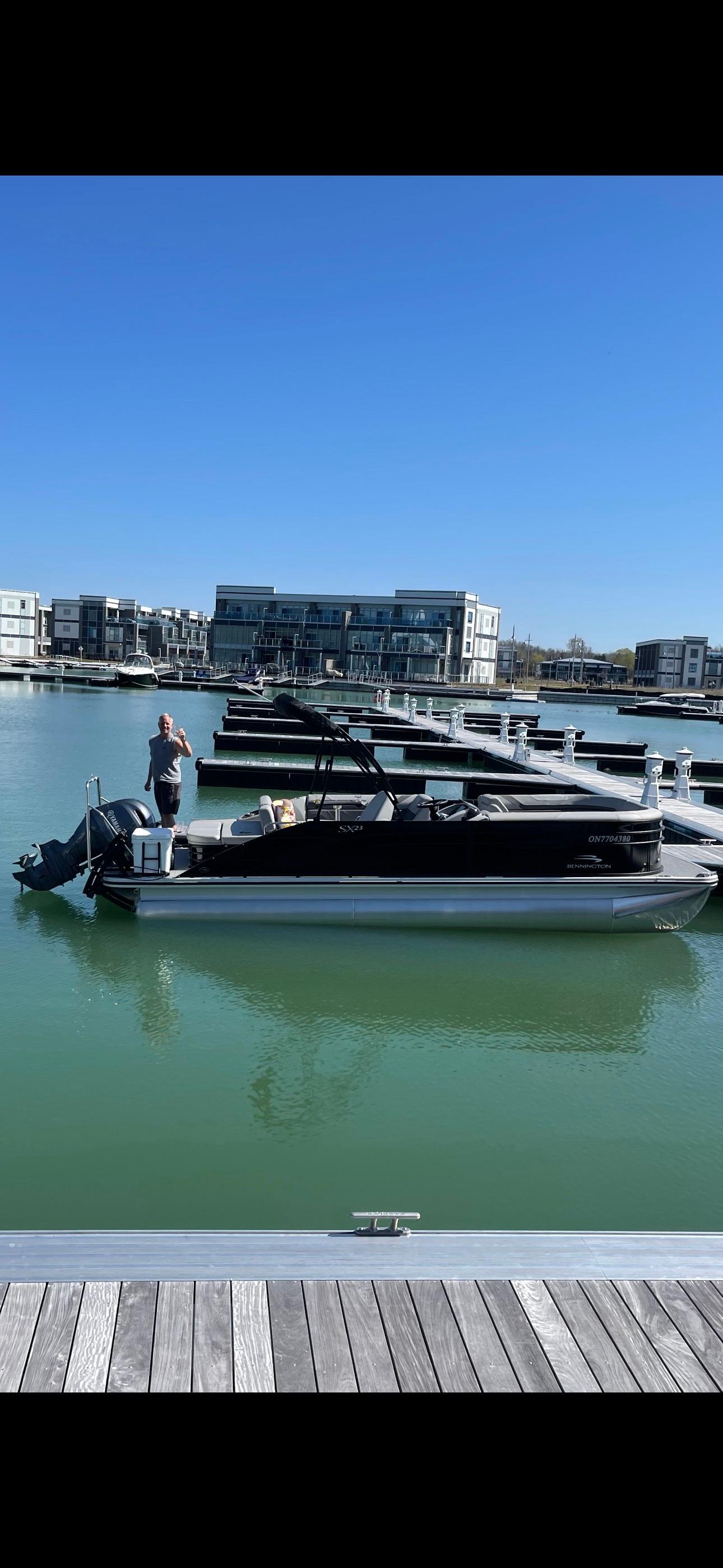 2021 Bennington 23 SSBX SWINGBACK Pontoon for sale - YachtWorld