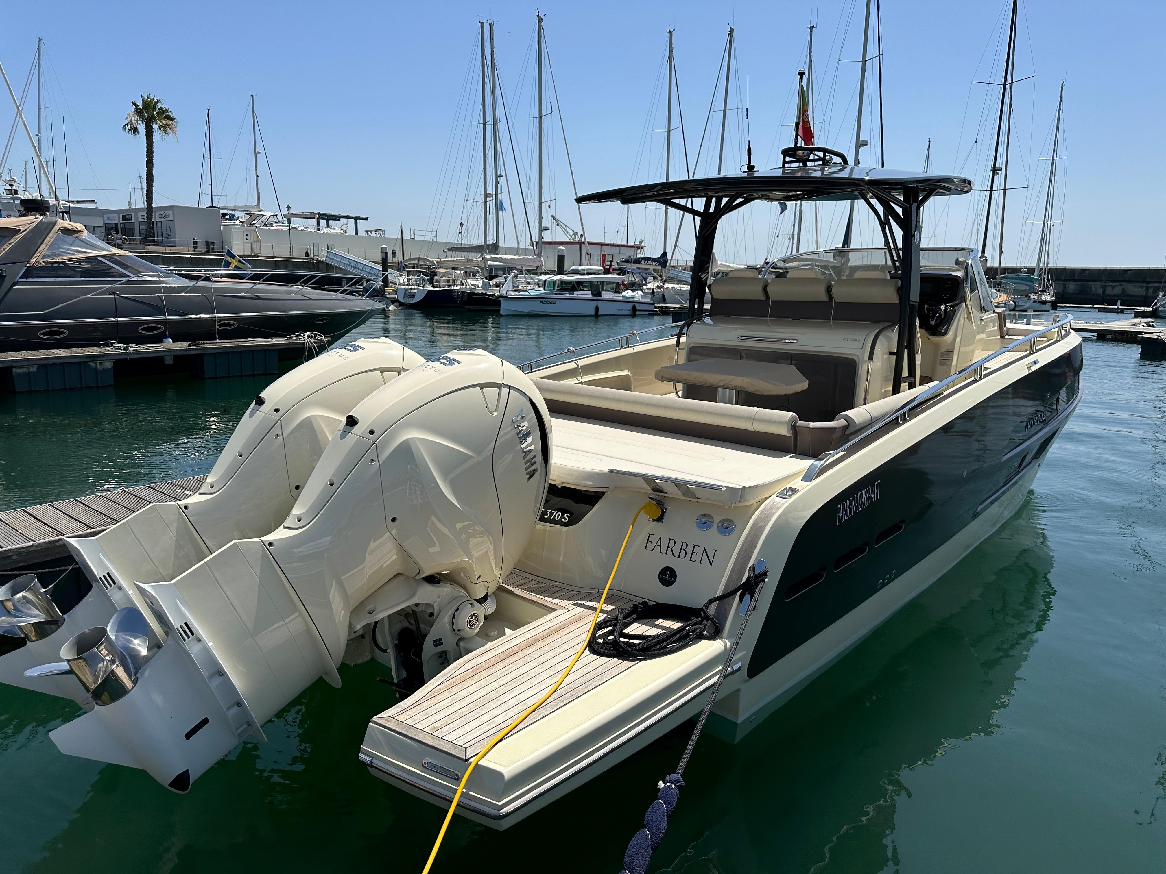 2022 Invictus GT 370 Motor Yacht for sale - YachtWorld