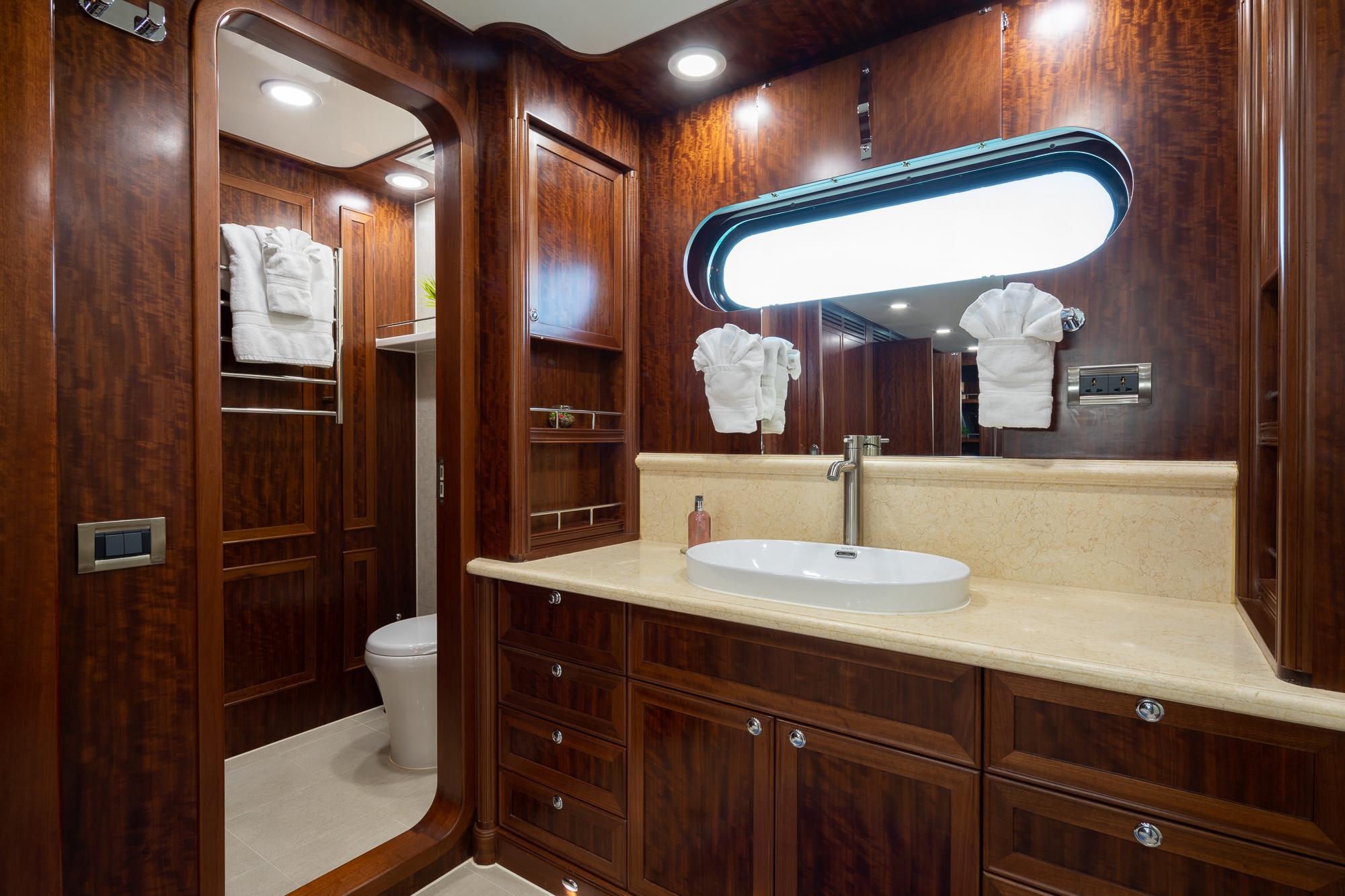 2017 Bering 80 Motor Yachts for sale - YachtWorld