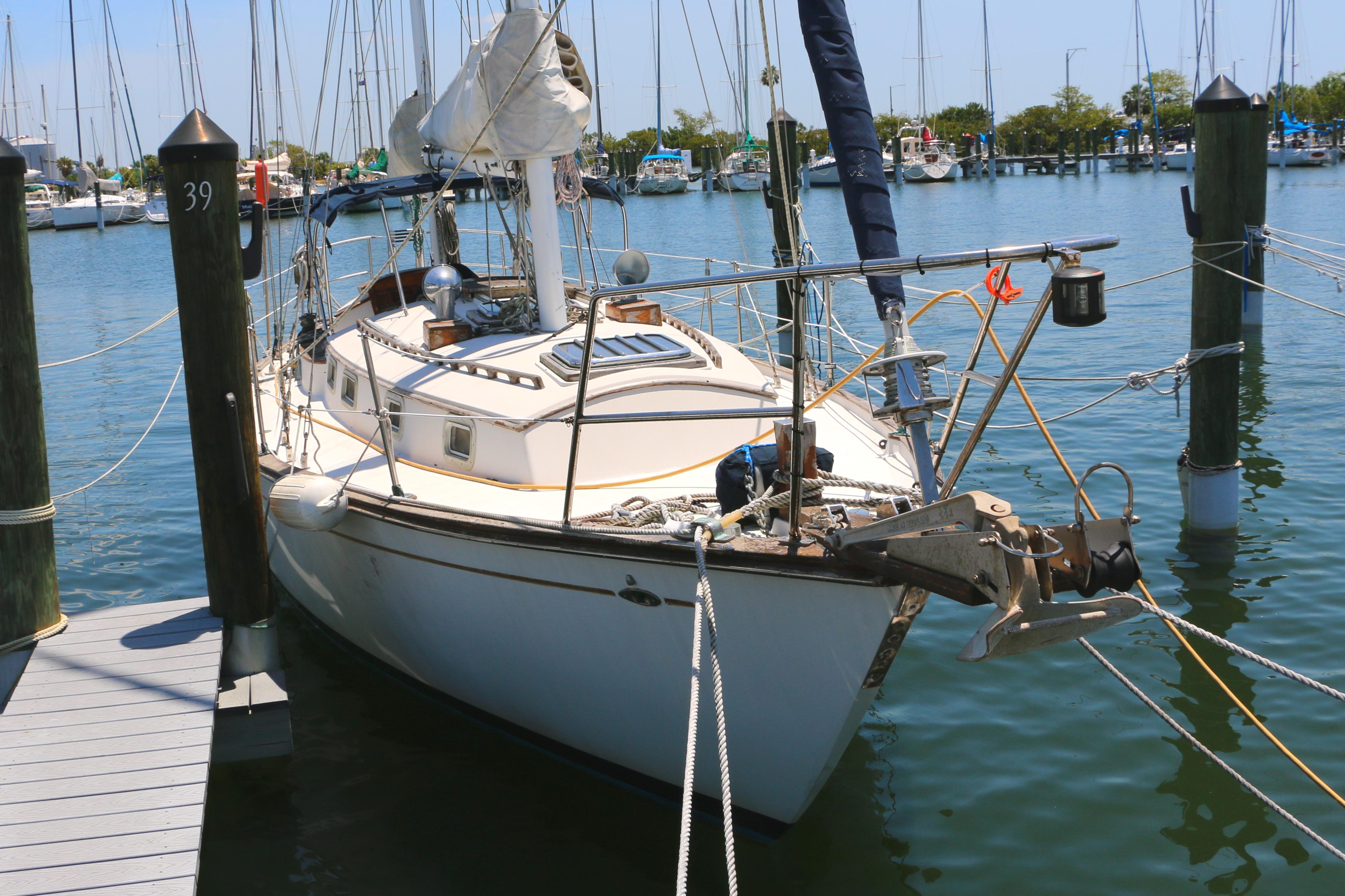 1981 Dickerson 37 Ketch en venta - YachtWorld