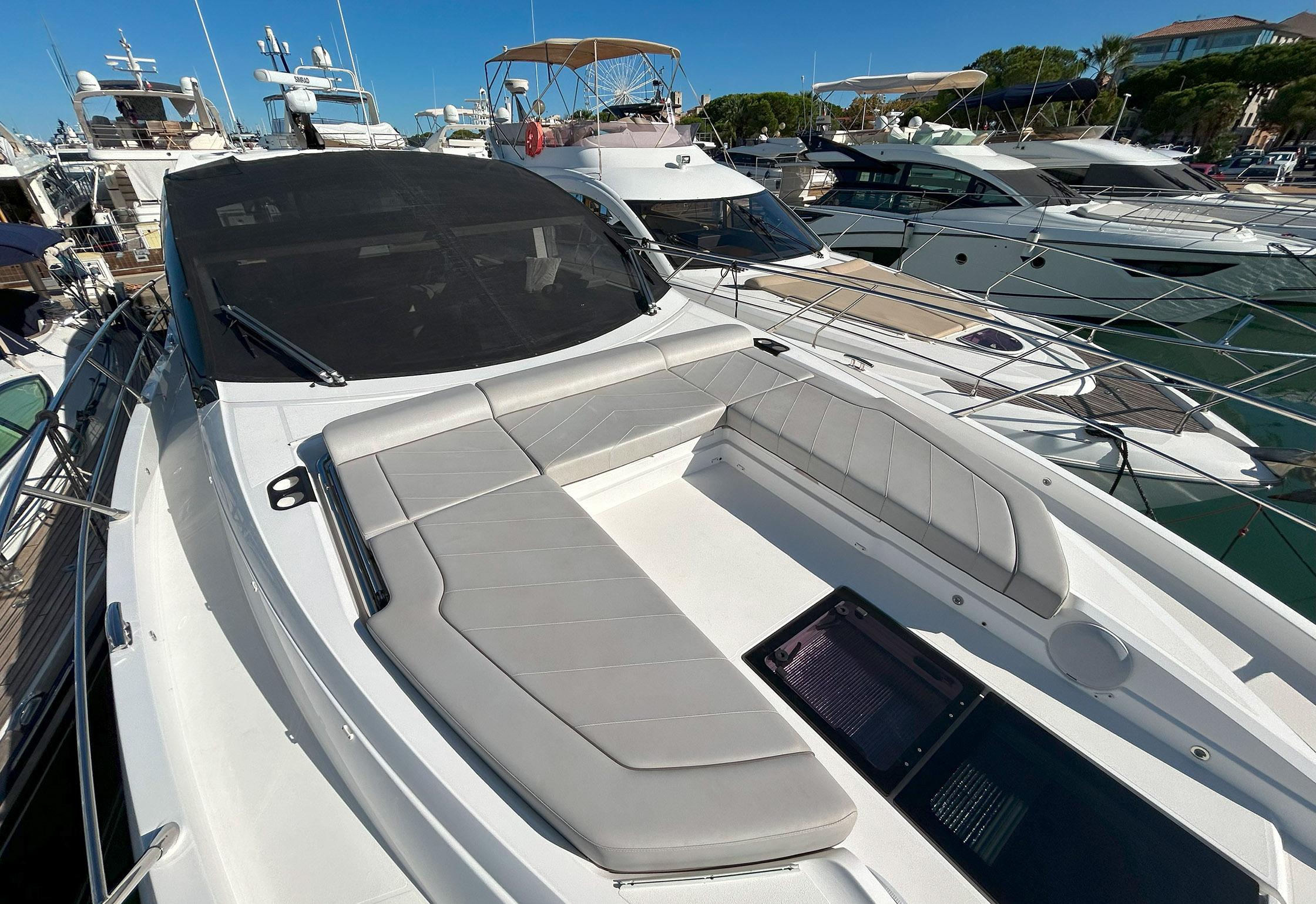 2021 Sunseeker Predator 55 EVO Motor Yachts for sale - YachtWorld