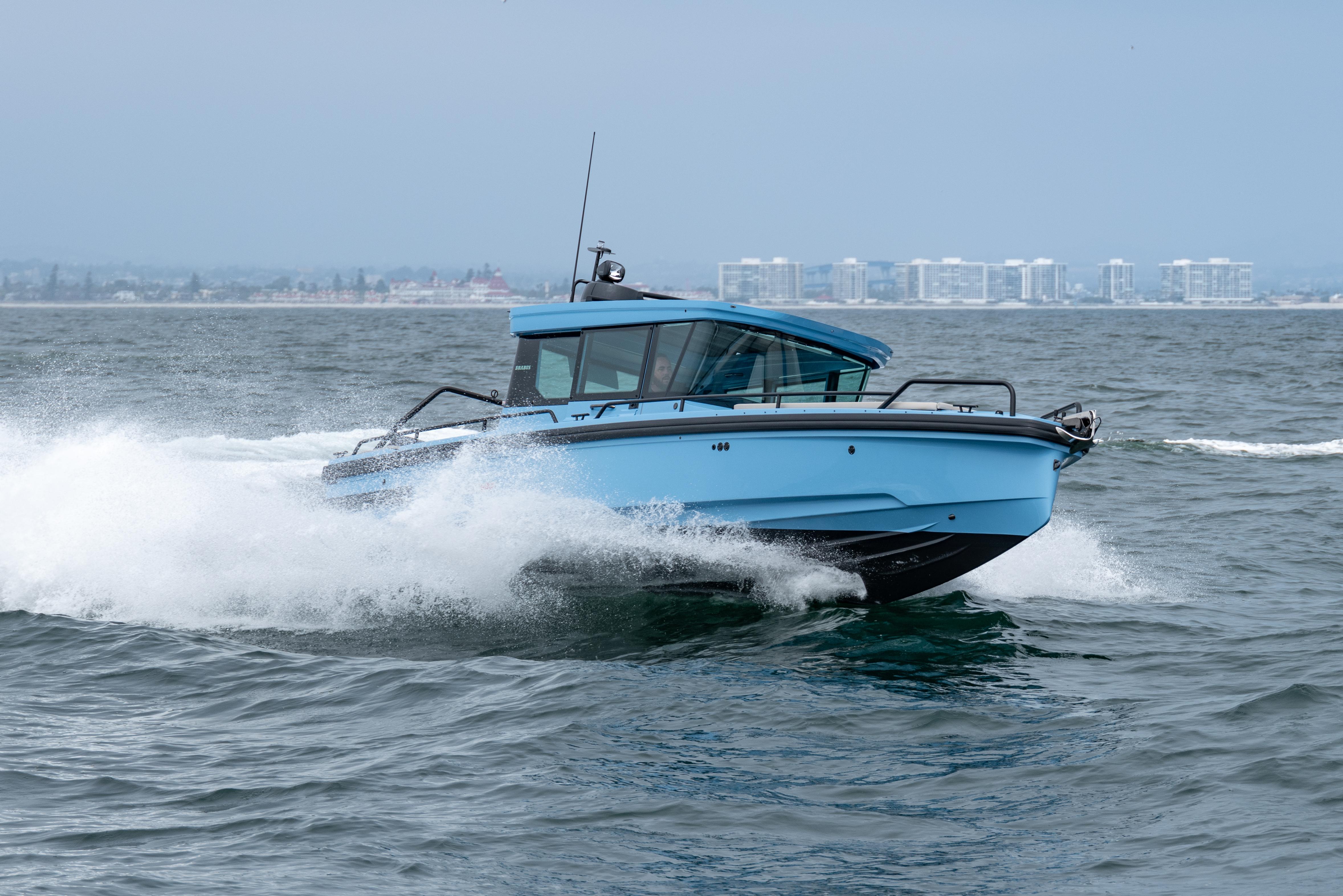 2022 BRABUS Shadow 500 Cabin Center Console Boote Kaufen - YachtWorld