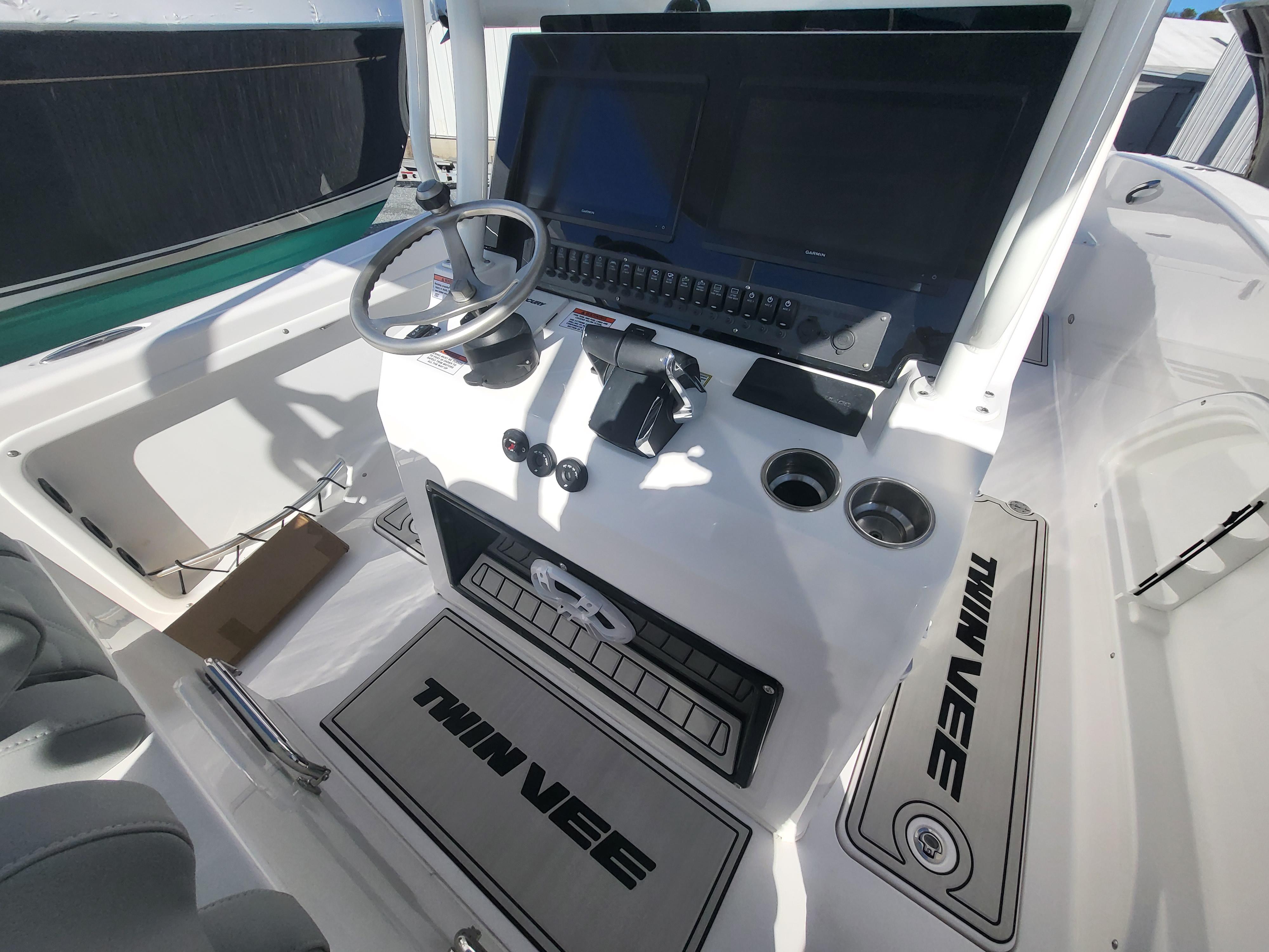 2023 Twin Vee 260 GFX Power Catamaran for sale - YachtWorld