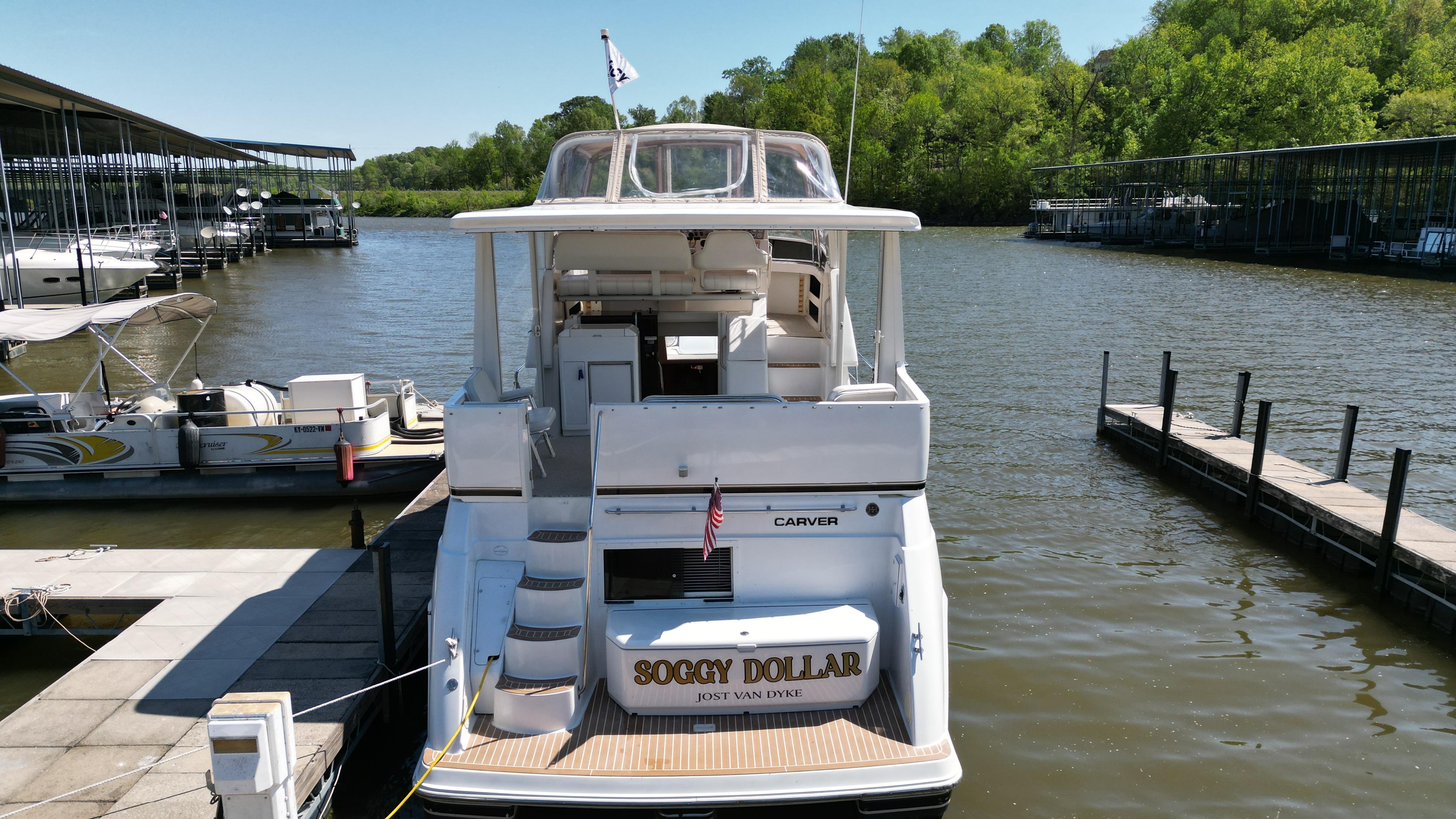 2001 Carver 356 Motor Yacht Yates a motor en venta - YachtWorld