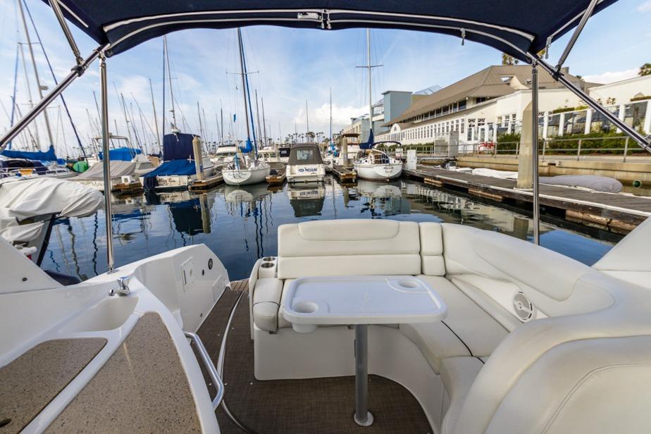 2013 Rinker 290 Express Cruiser Ekspresscruiser til salgs- YachtWorld