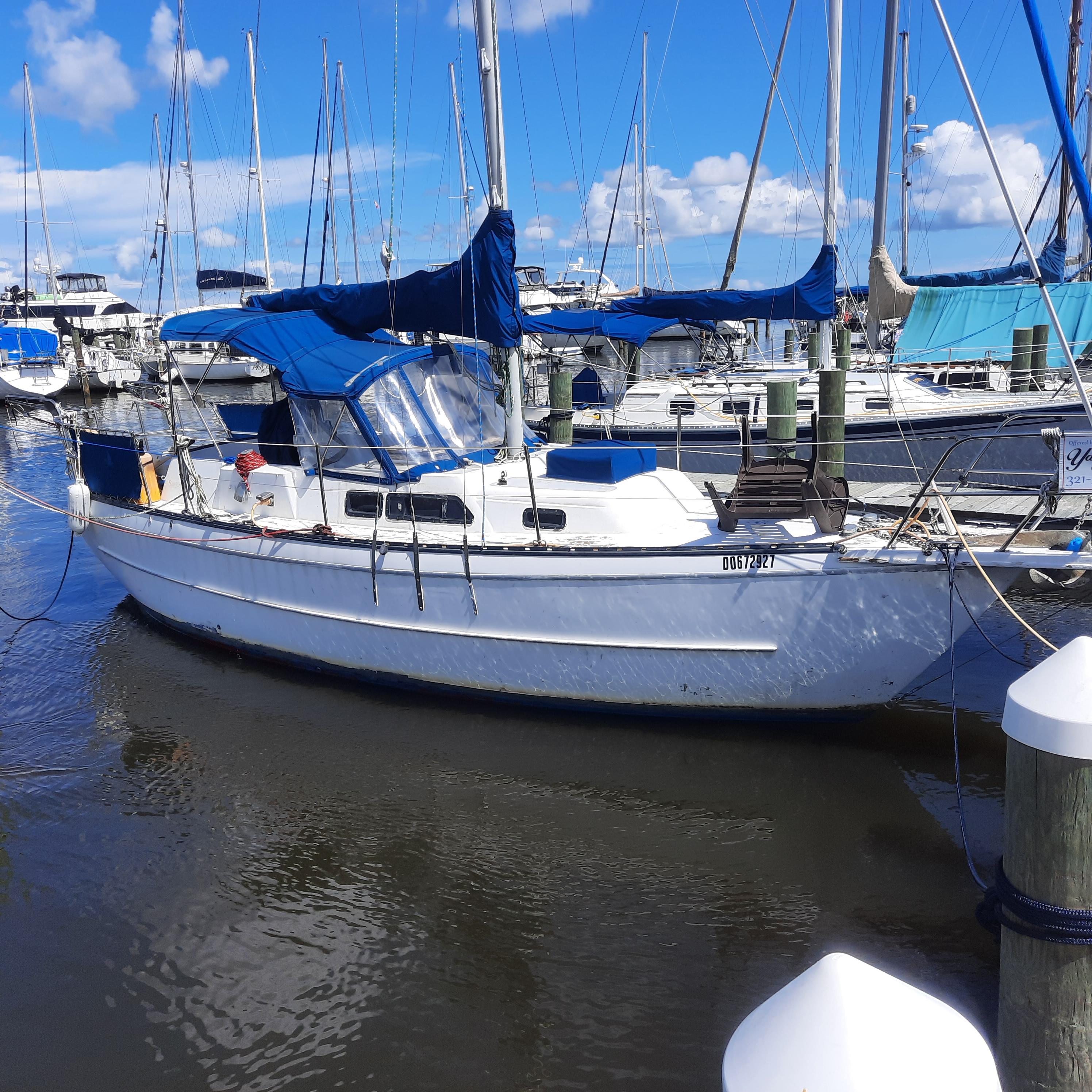 1984 Sovereign Center Cockpit Sloop till salu- YachtWorld