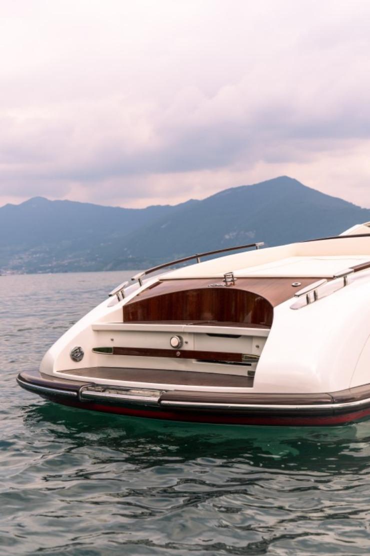 2011 Riva Aquariva Gucci Motor Yacht for sale - YachtWorld
