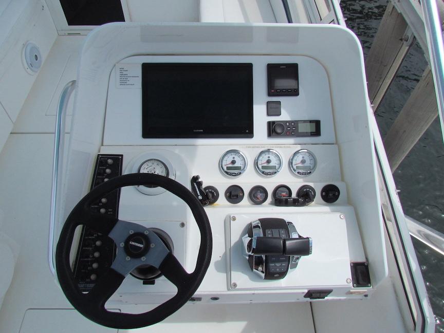 1999 Contender 35 Express Side Console Express Cruiser for sale ...