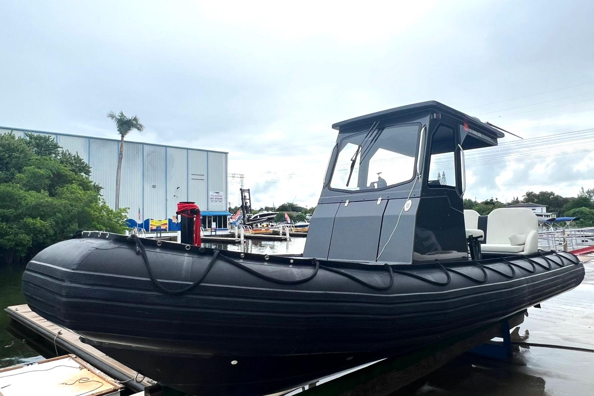 2014 Zodiac Milpro Hurricane Custom Center Console for sale - YachtWorld