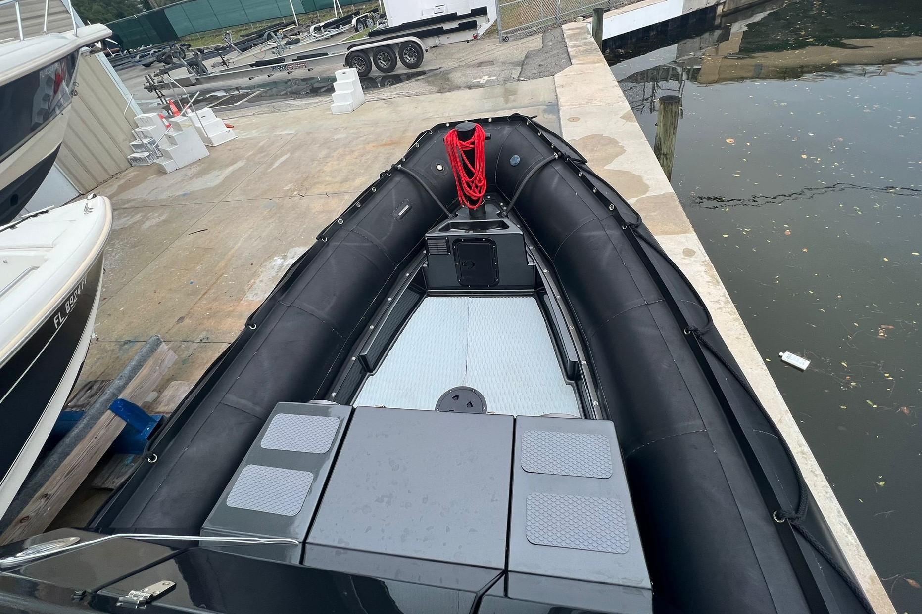 2014 Zodiac Milpro Hurricane Custom Centre Console for sale - YachtWorld