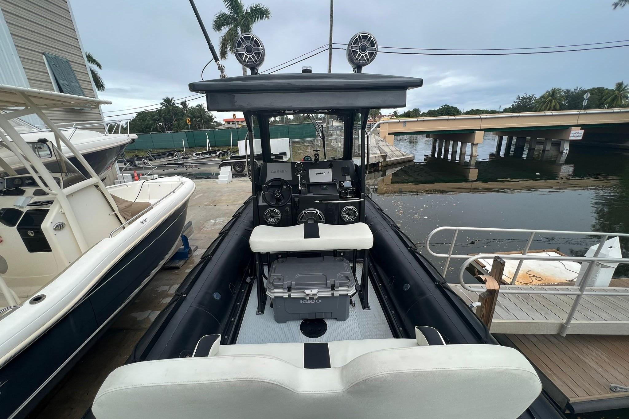 2014 Zodiac Milpro Hurricane Custom Center Console for sale - YachtWorld