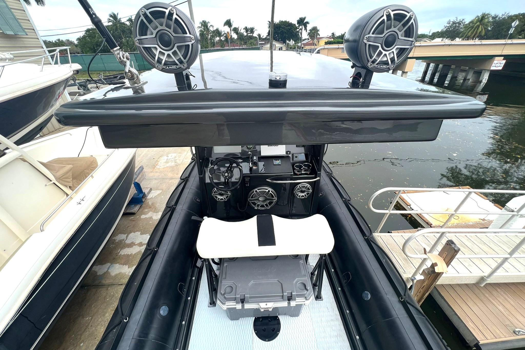 2014 Zodiac Milpro Hurricane Custom Center Console for sale - YachtWorld