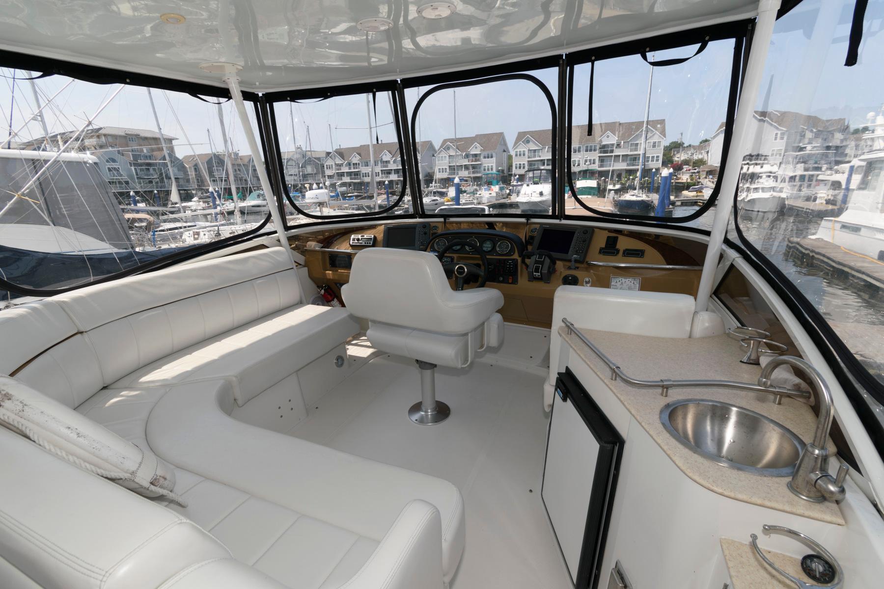 2003 Carver 444 Cockpit Motor Yacht Motor Yachts for sale - YachtWorld