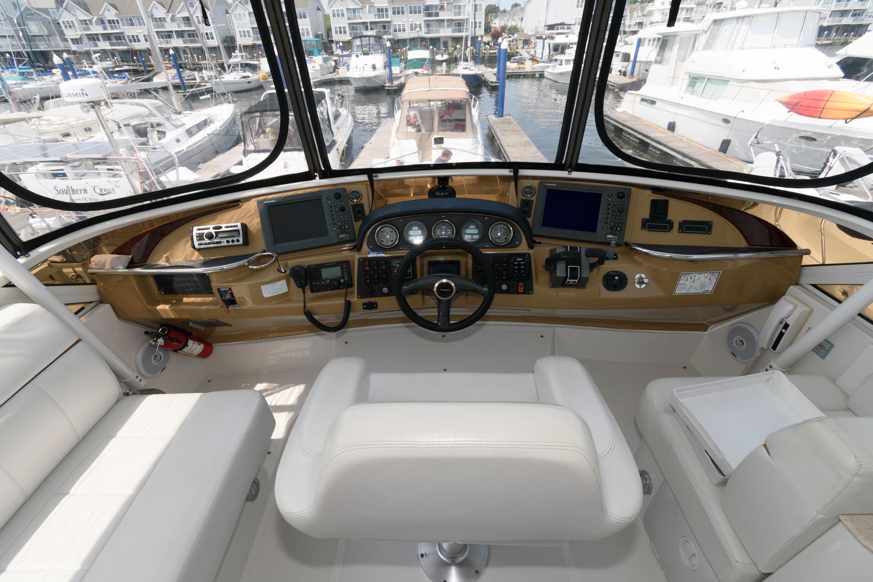 2003 Carver 444 Cockpit Motor Yacht Motor Yachts for sale - YachtWorld