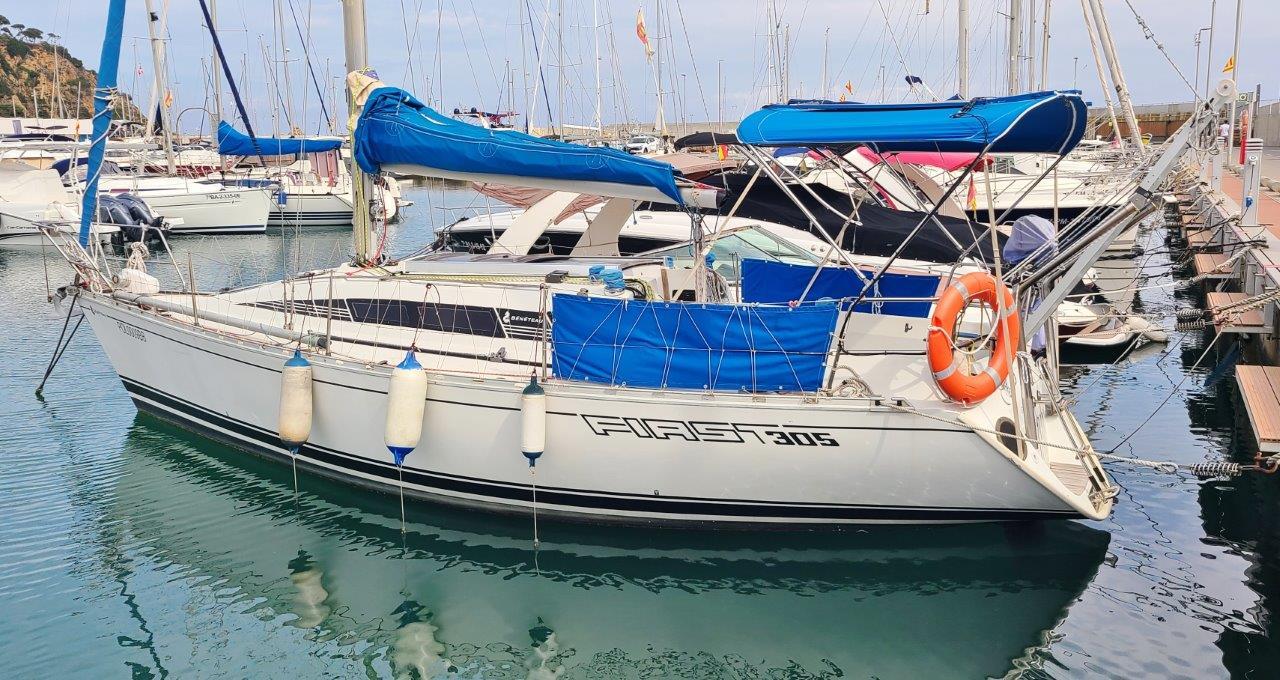Beneteau First 305 944m 1985, Racer/ Cruiser Segelboote - Girona | Boot24
