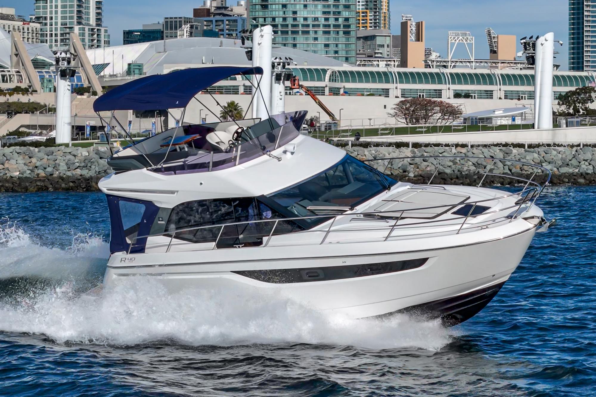 2024 Bavaria R40 Flybridge for sale - YachtWorld