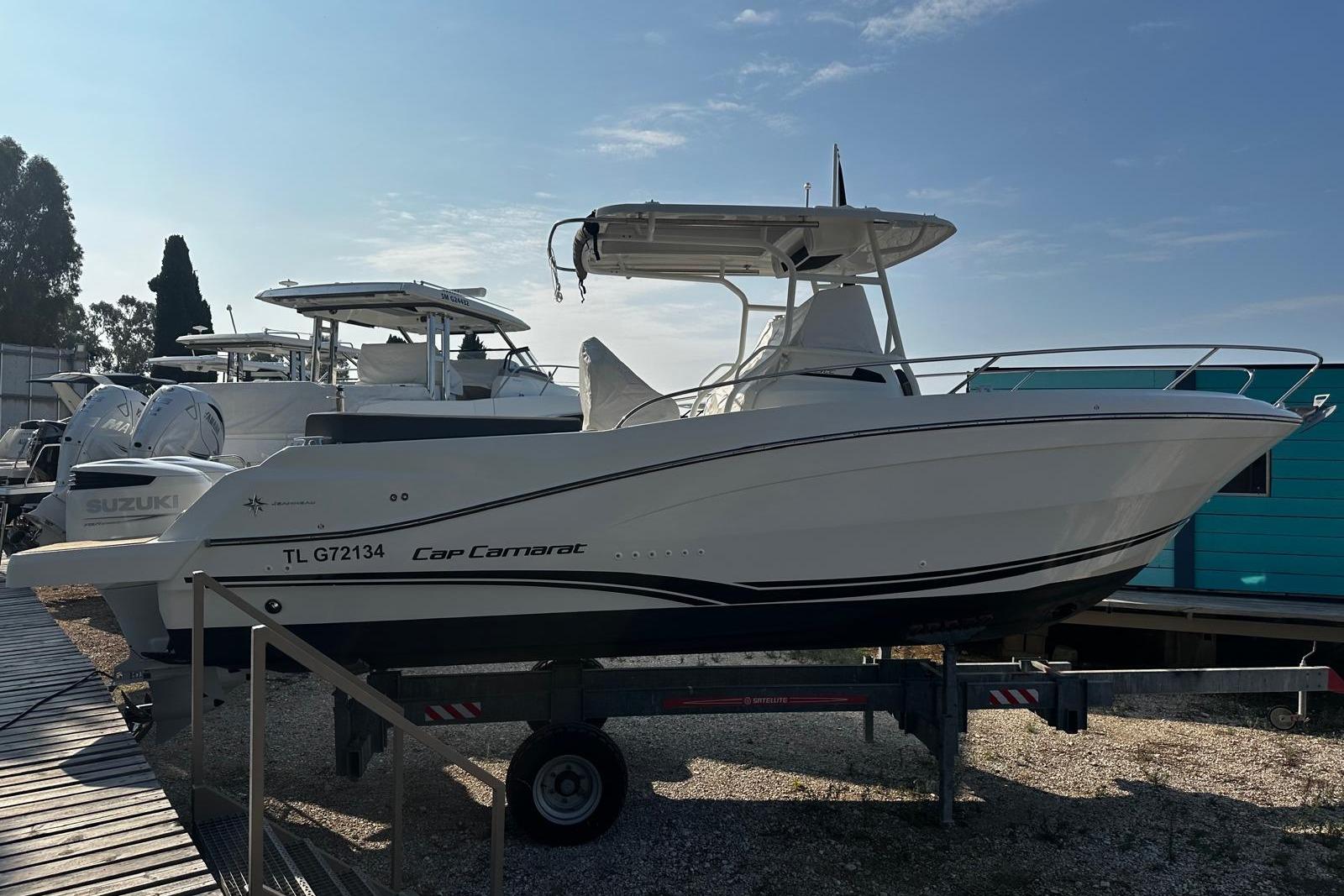 Occasion 2022 Jeanneau Cap Camarat 9.0 CC - Var ( 83 ) | Annonces du Bateau