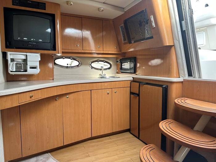 2001 Regal Commodore 4160 Motor Yachts for sale - YachtWorld