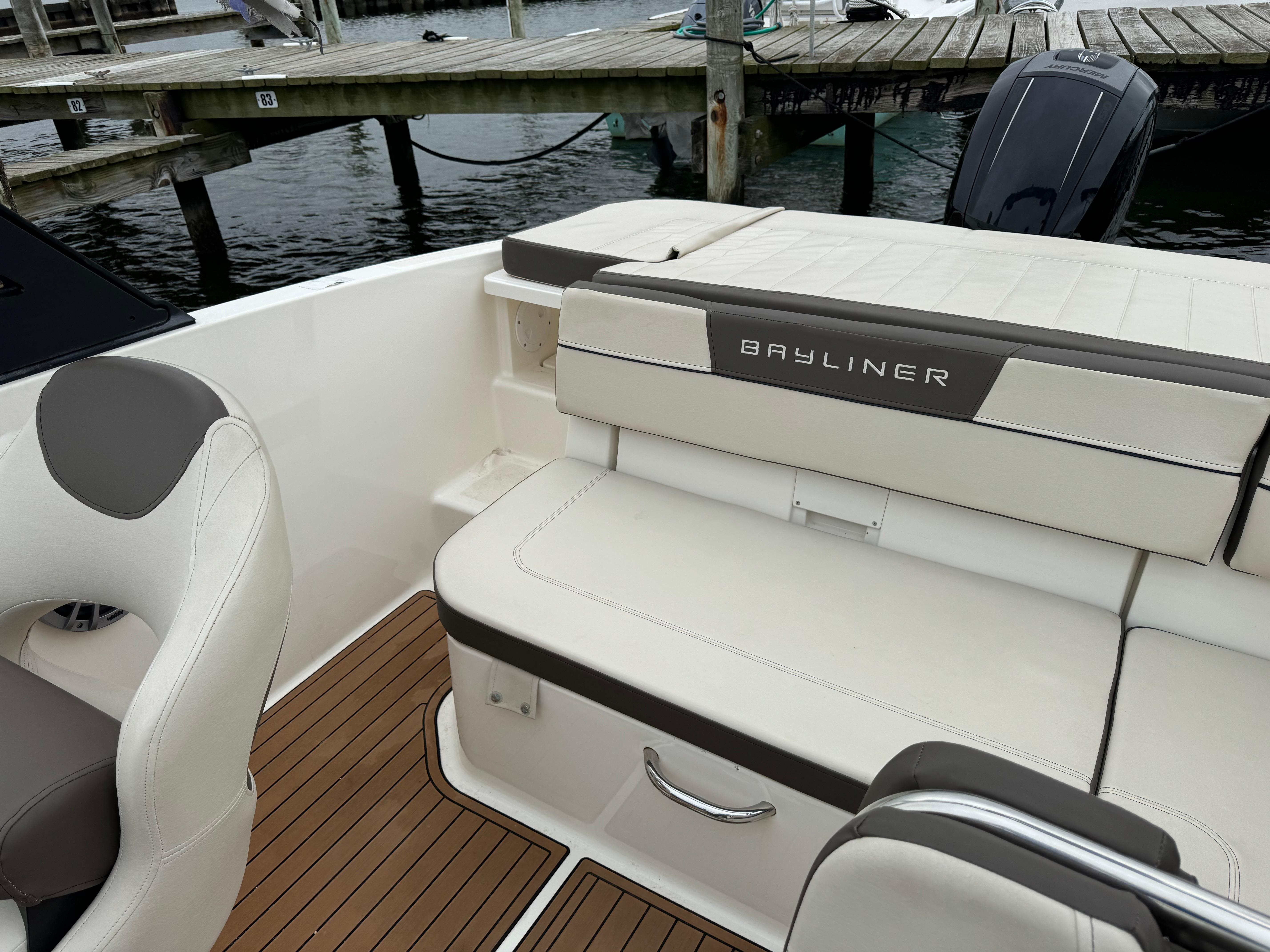 2018 Bayliner VR5 Bowrider OB Bowrider for sale - YachtWorld