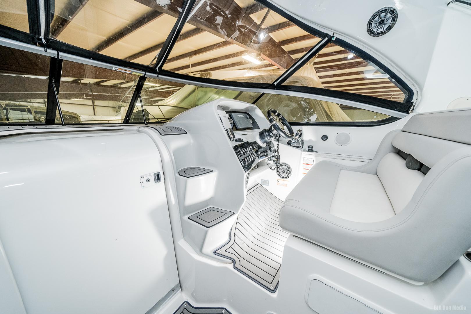 2018 Rinker 370 Express Cruiser Express Cruiser for sale - YachtWorld