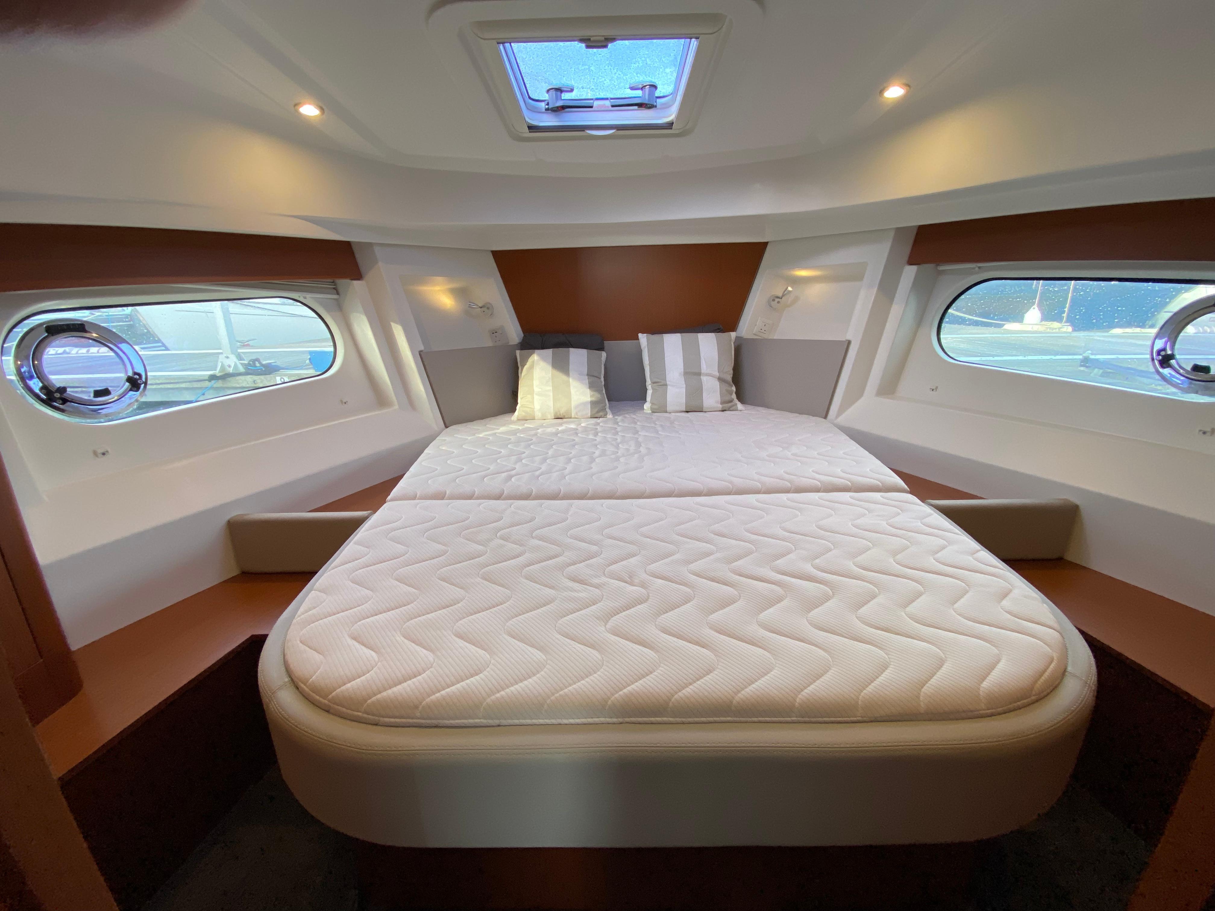 Beneteau Swift Trawler 30 | 10m | 2017 - Surrey | Boats and Outboards