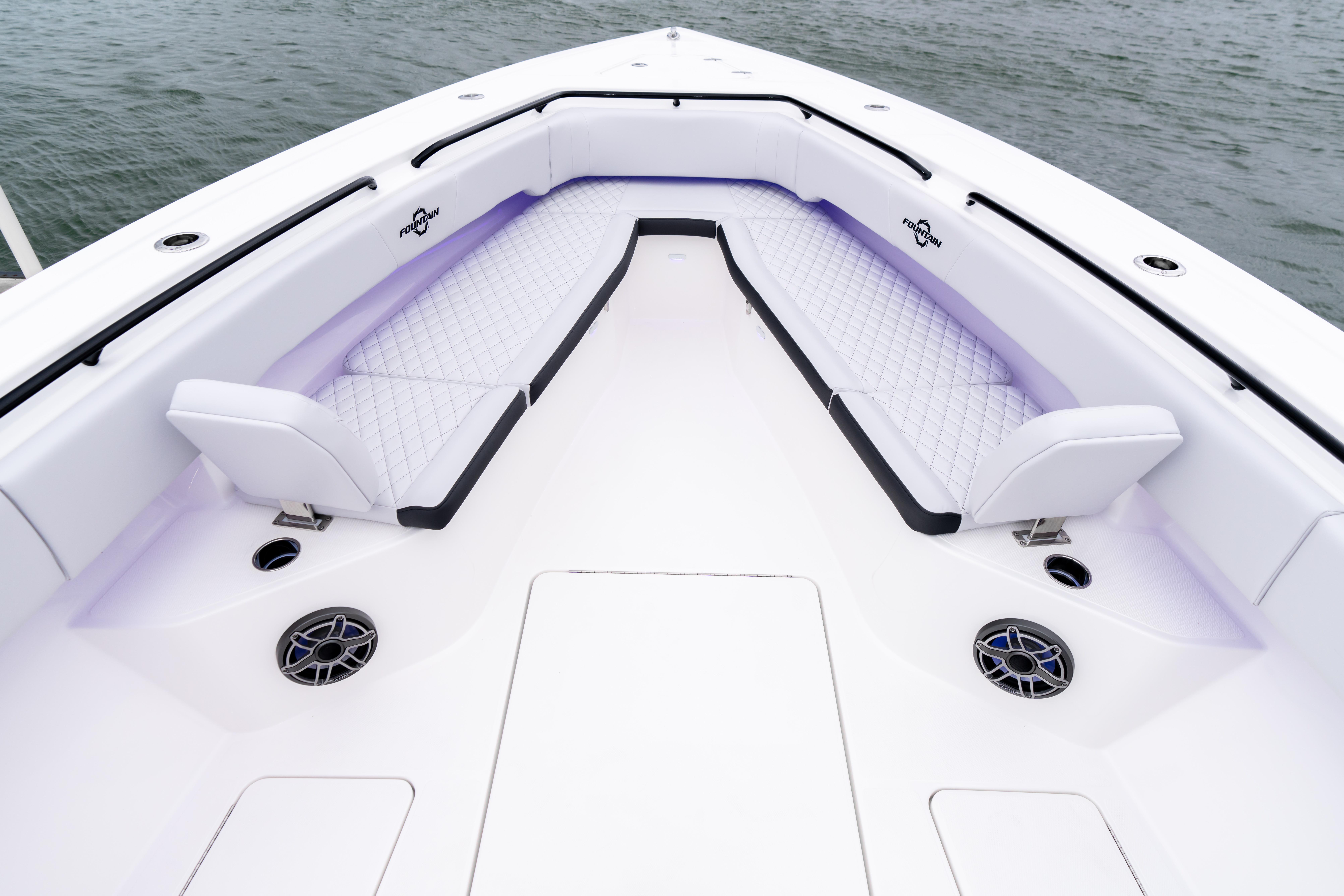 2025 Fountain 38 Center Console Senterkonsoller til salgs- YachtWorld