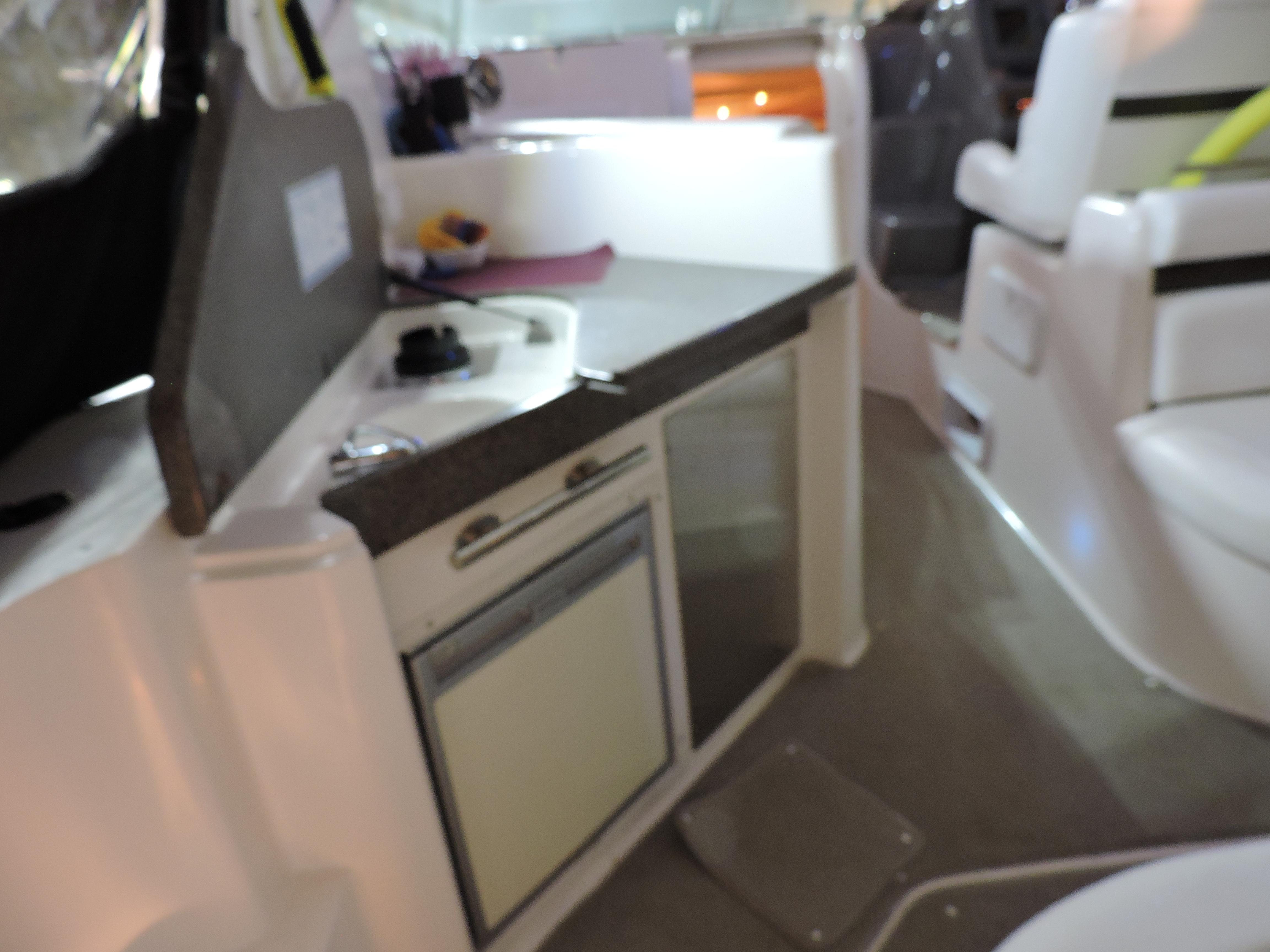 2009 Rinker 360 Express Cruiser Cruiser for sale - YachtWorld