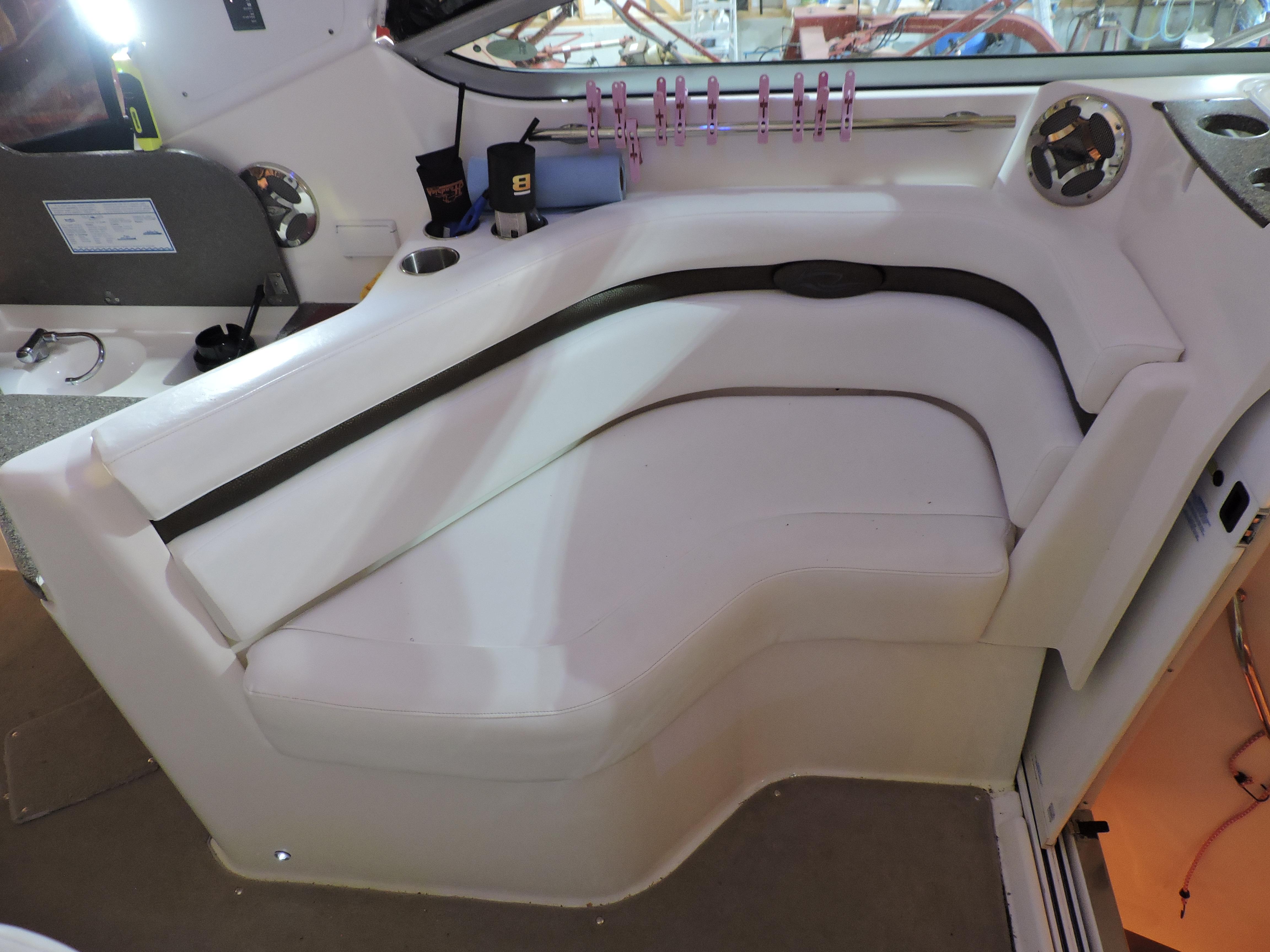 2009 Rinker 360 Express Cruiser Cruiser for sale - YachtWorld