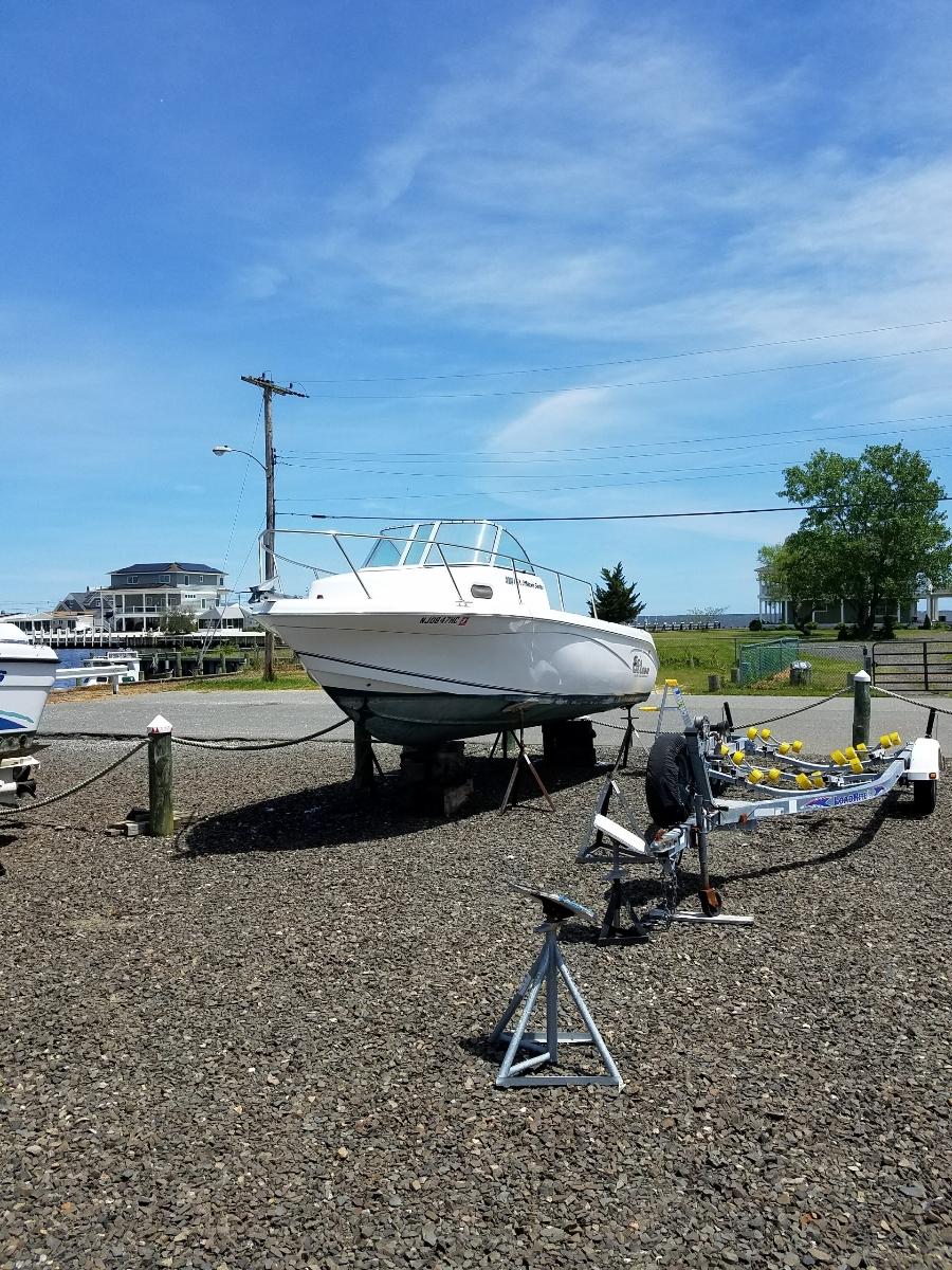 2008 Sea Chaser 2100 Offshore Walkaround Walkaround-båter til salgs ...