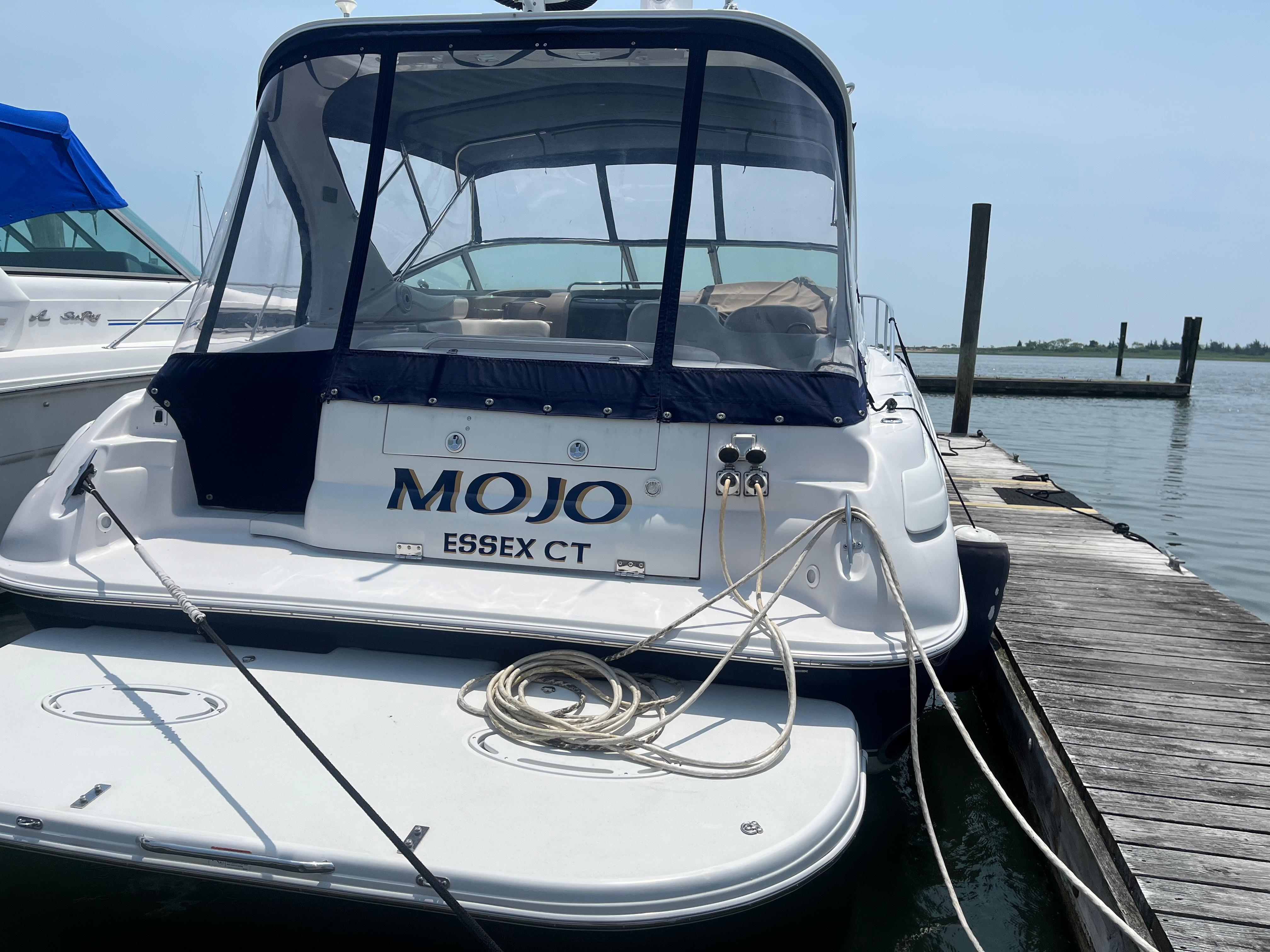 2005 Larson Cabrio 370 Express Cruiser for sale - YachtWorld