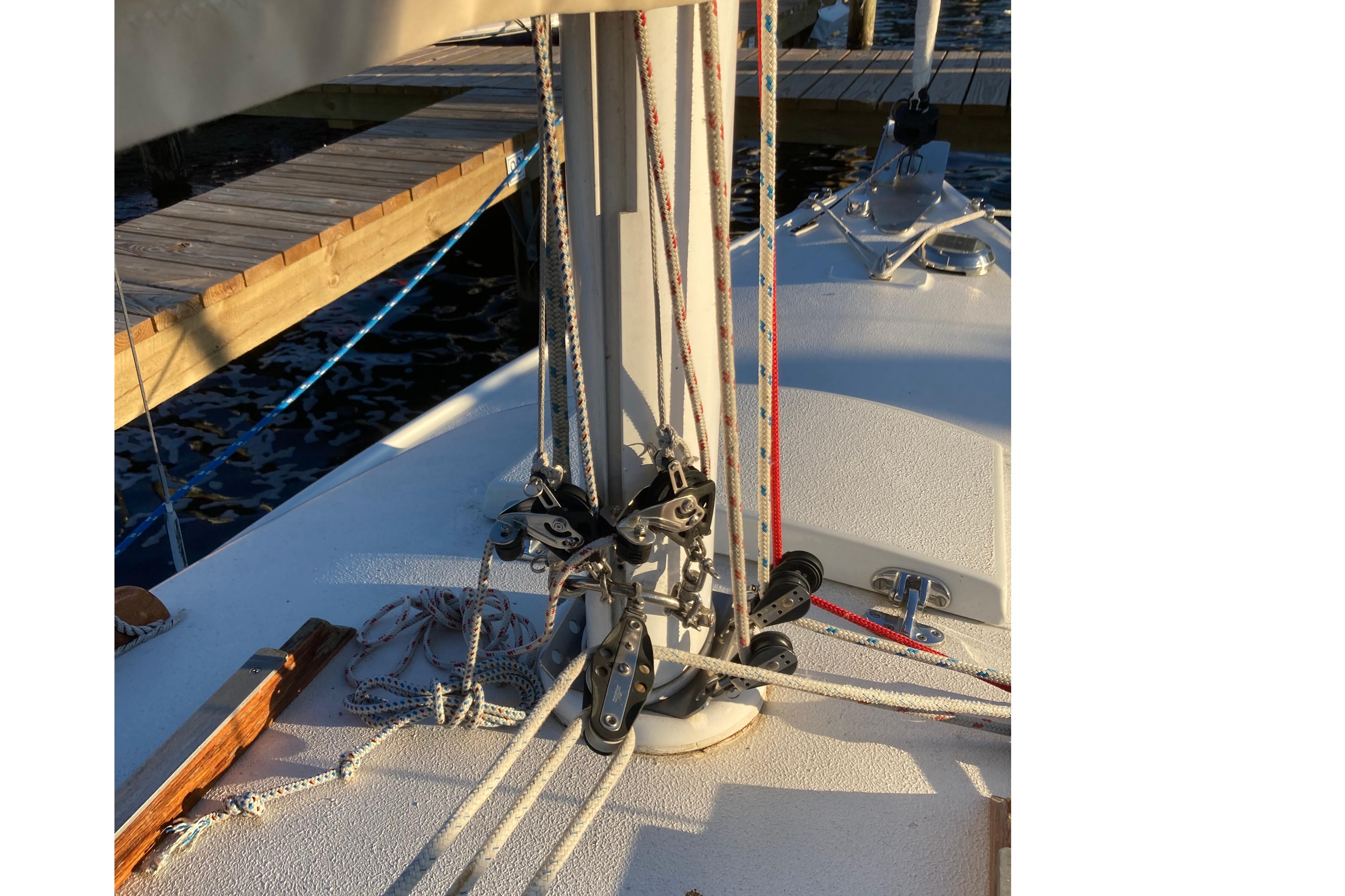 1964 Pearson Commander Antique and Classic for sale - YachtWorld