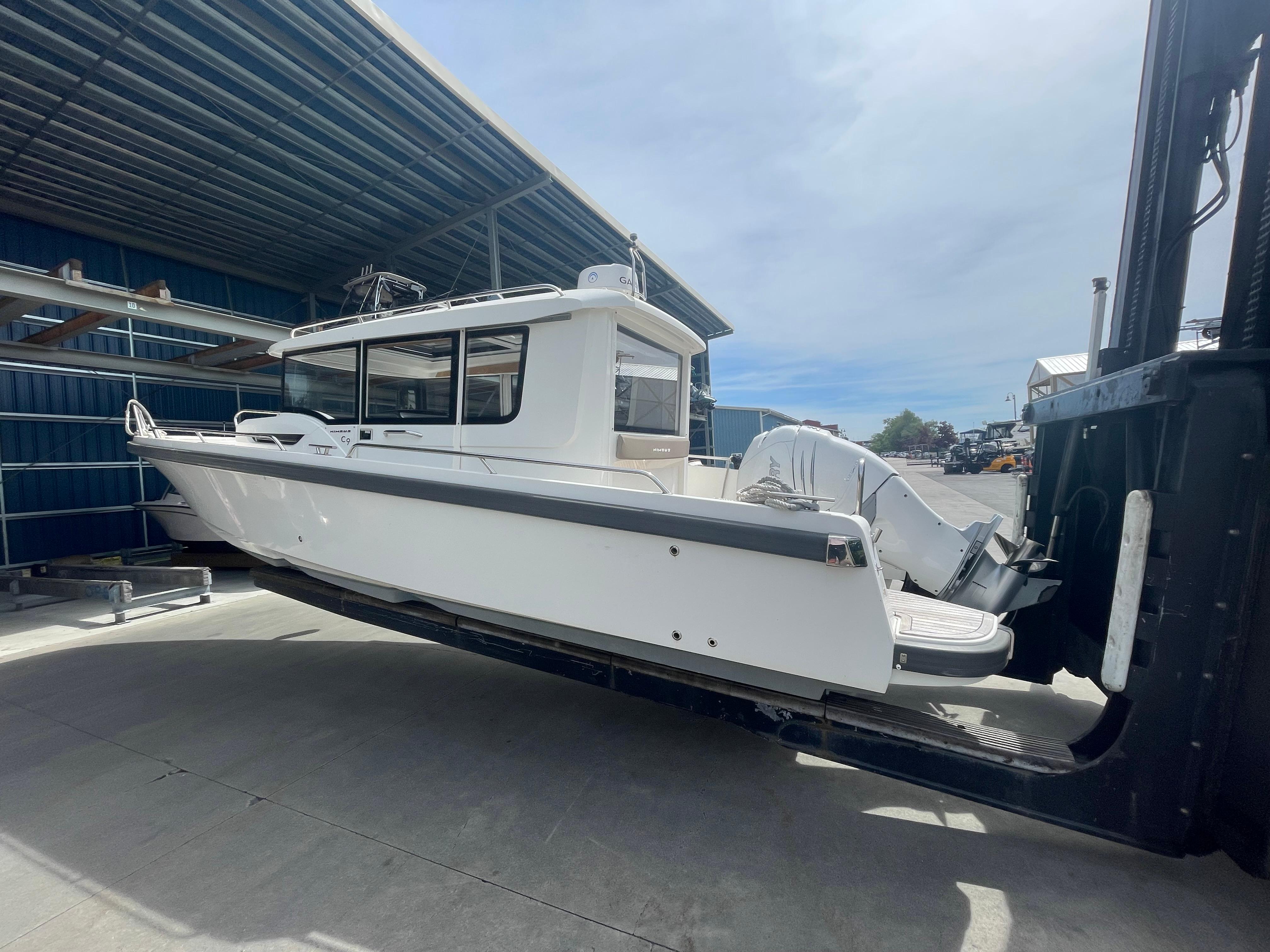 2019 Nimbus C9 Express Cruiser for sale - YachtWorld