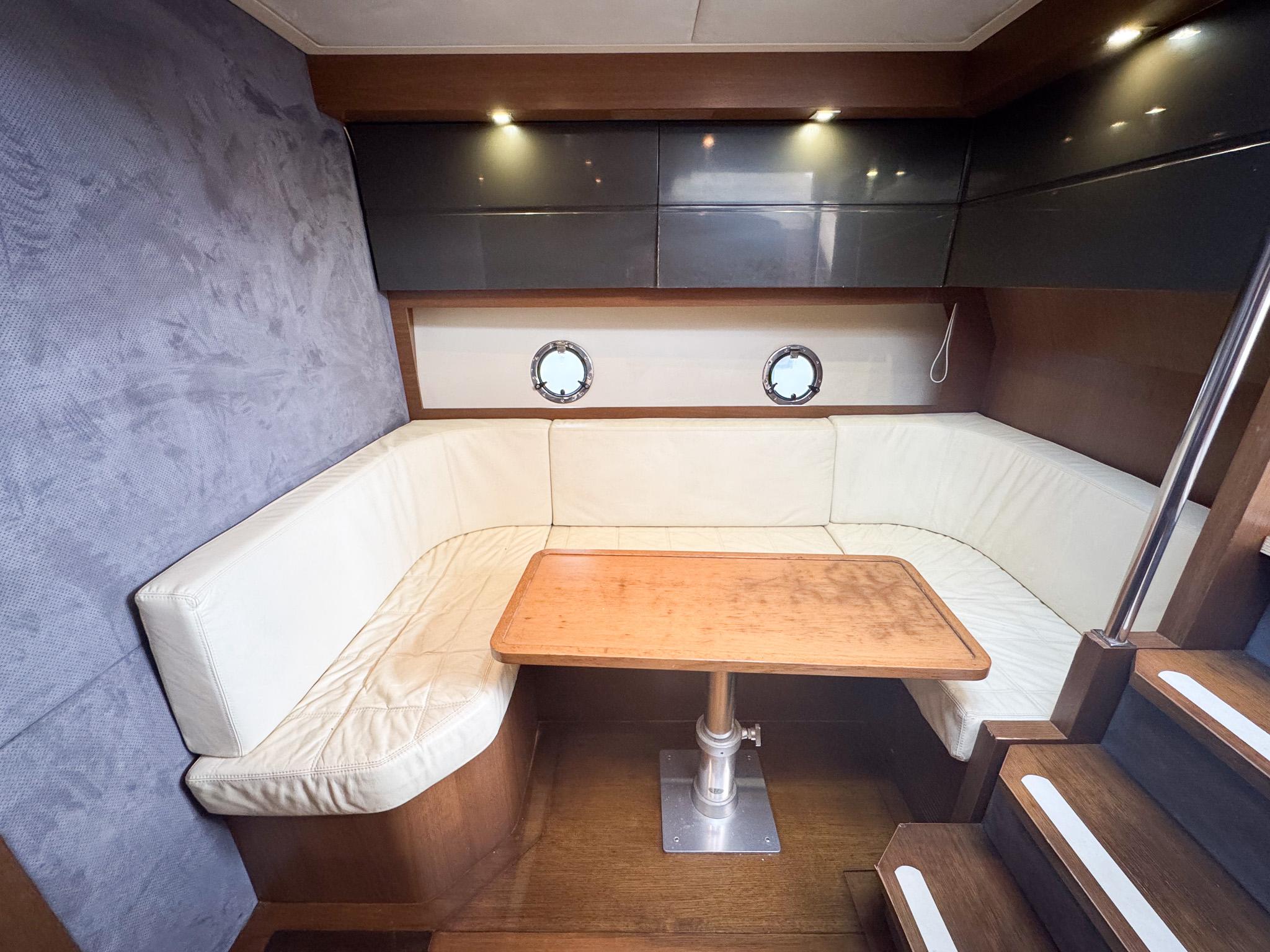 2011 Azimut Atlantis 44 Motor Yachts for sale - YachtWorld