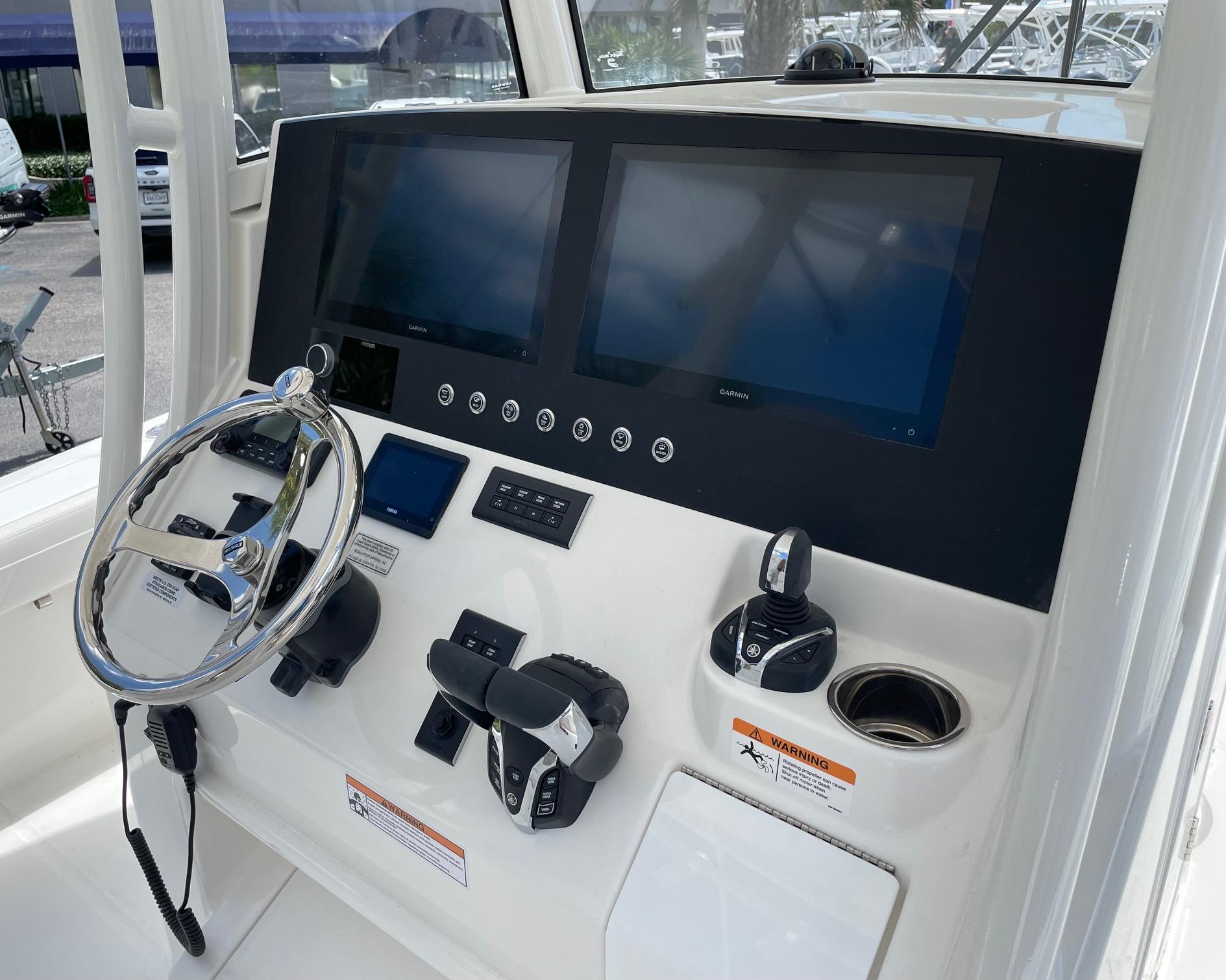 2024 Regulator 30XO Center Console for sale - YachtWorld