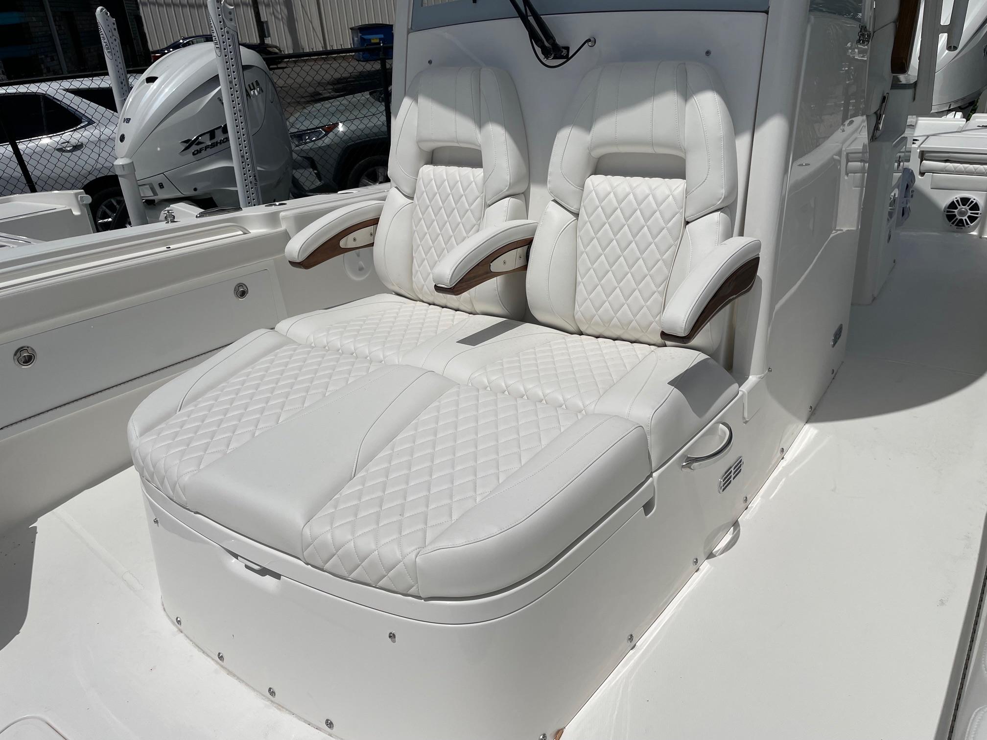 2024 Regulator 30XO Center Console for sale - YachtWorld