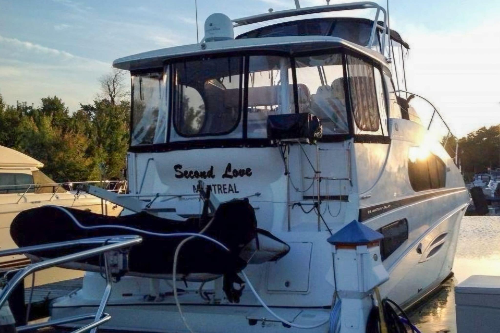 2005 Silverton 39 Aft Cabin Aft Cabin for sale - YachtWorld