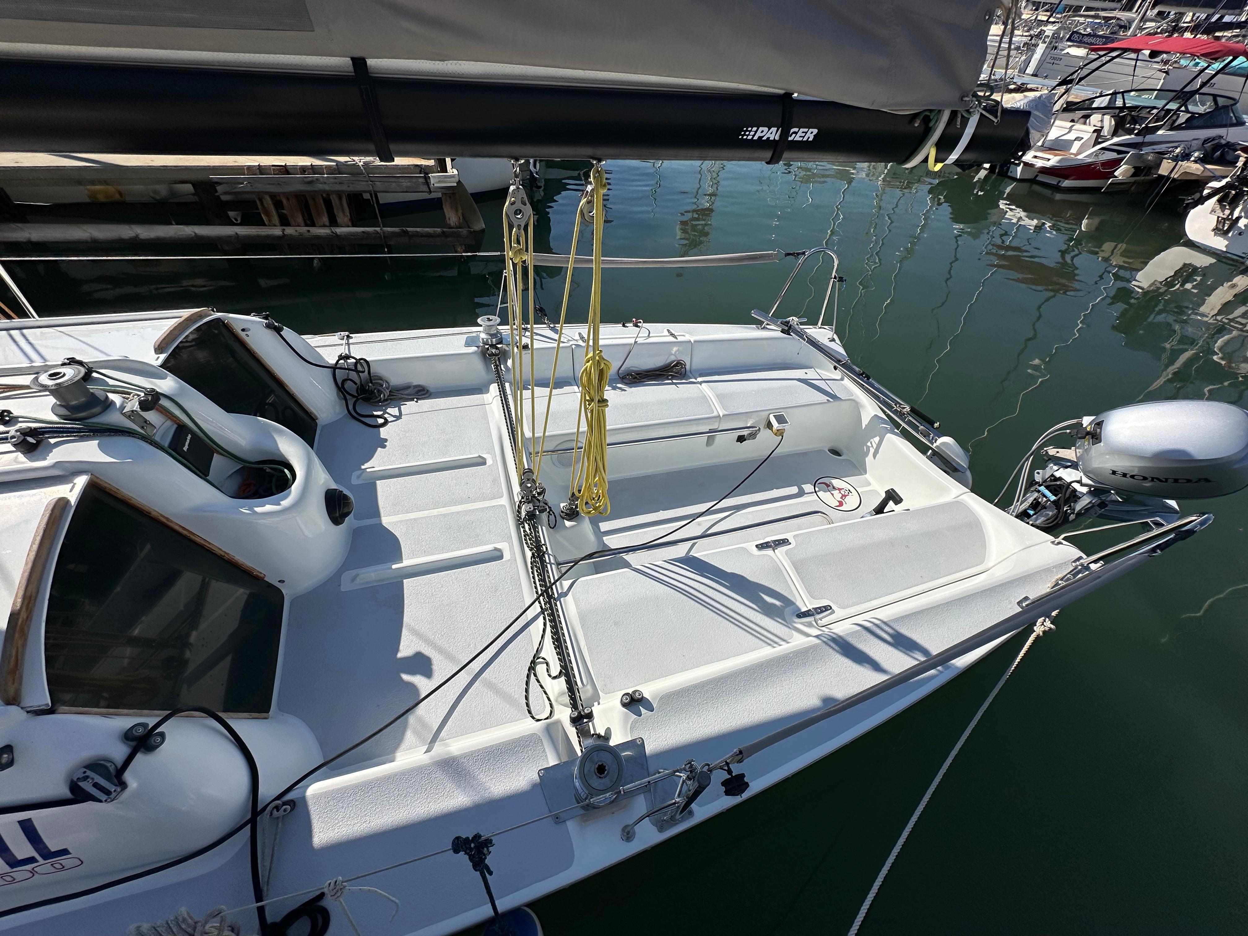 1999 Bull 7000 Daysailer for sale - YachtWorld