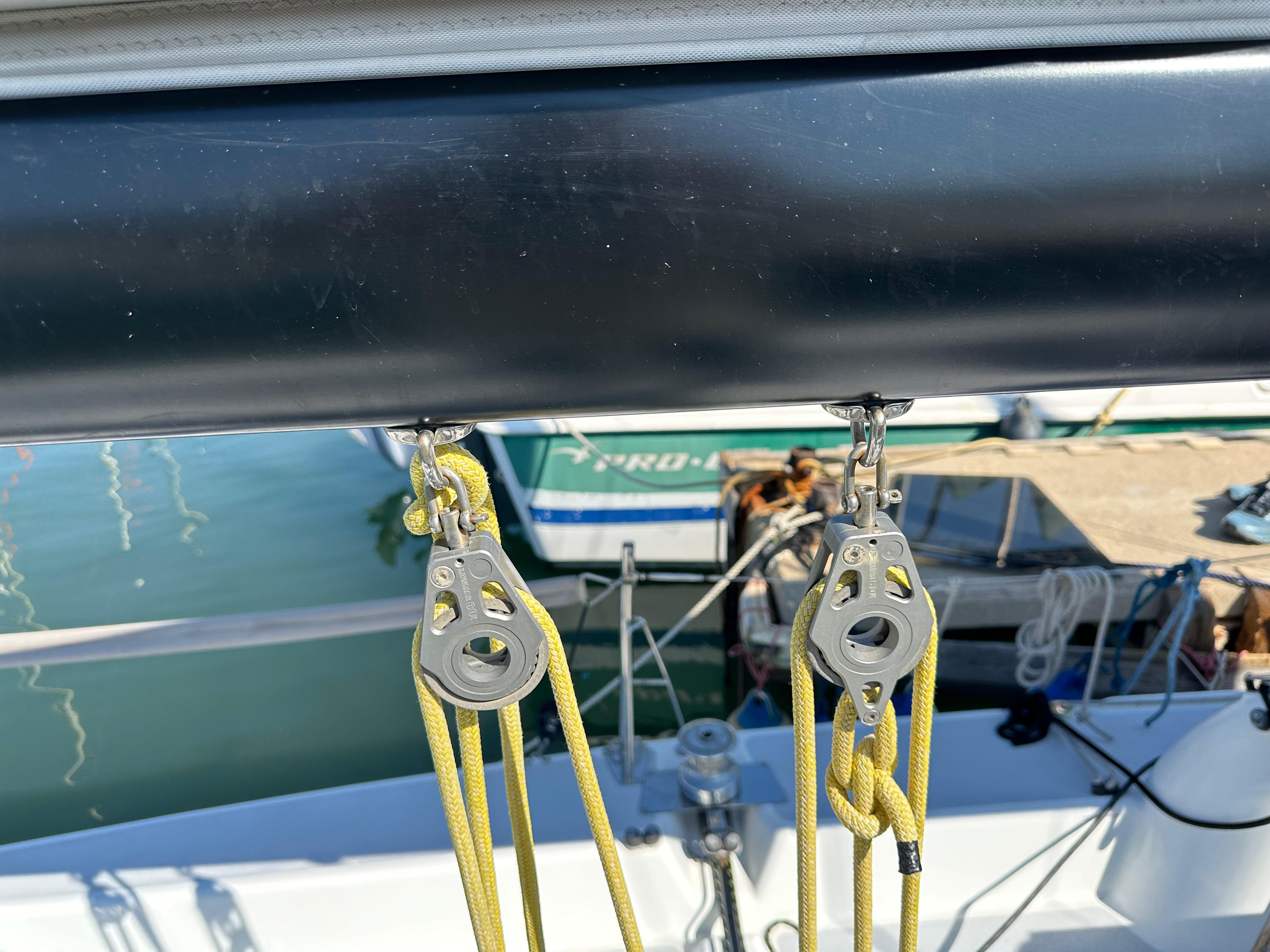 1999 Bull 7000 Daysailer for sale - YachtWorld