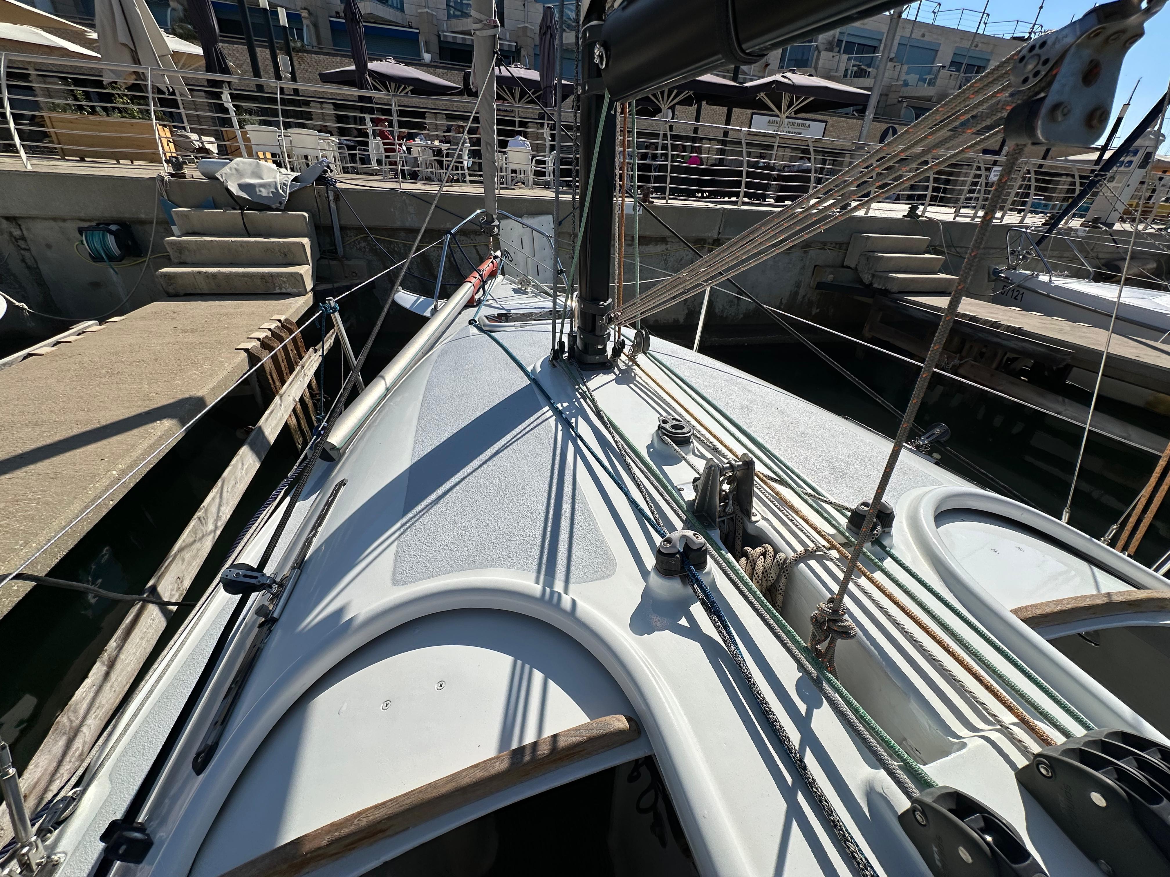 1999 Bull 7000 Daysailer for sale - YachtWorld