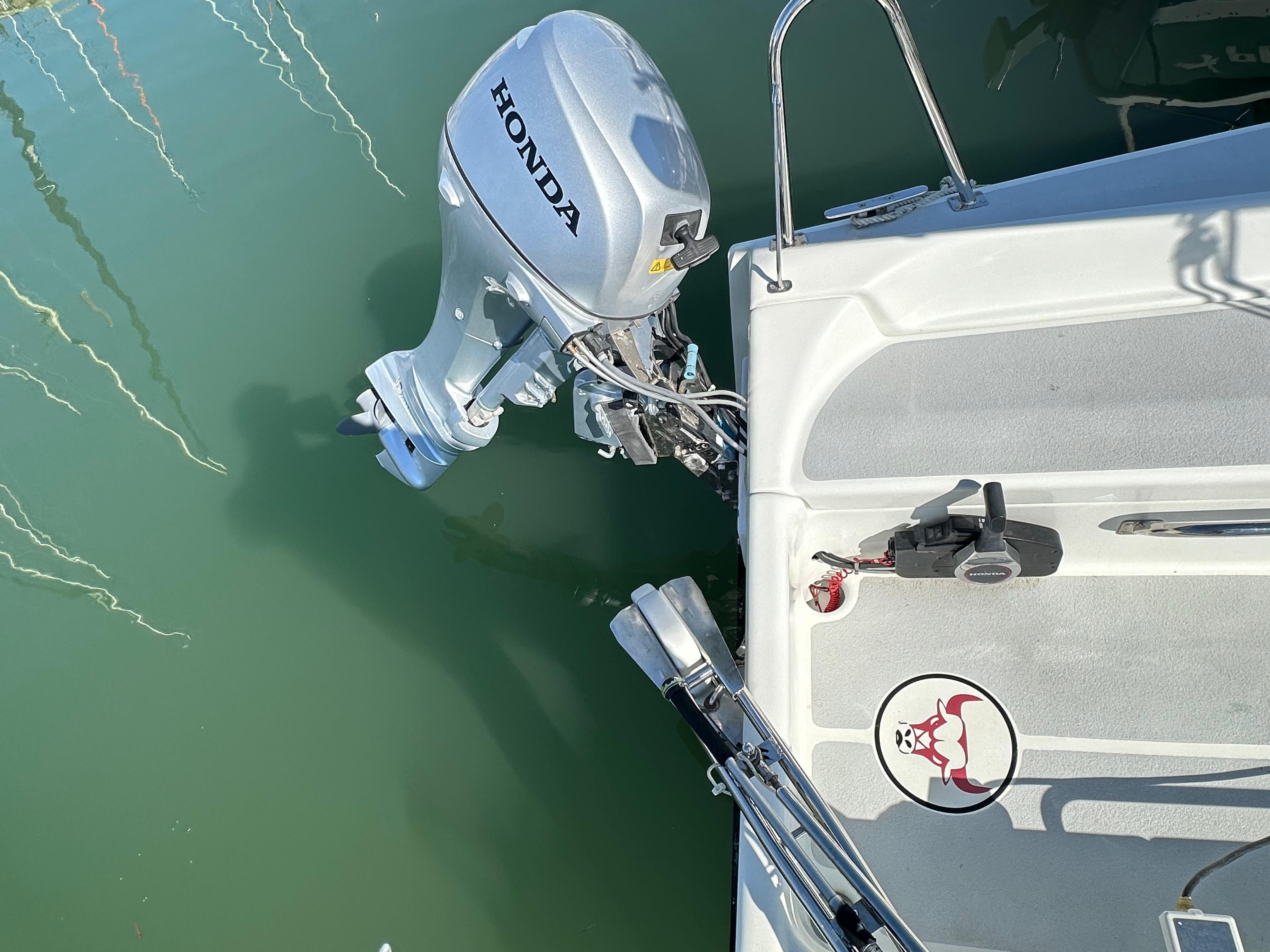 1999 Bull 7000 Daysailer for sale - YachtWorld