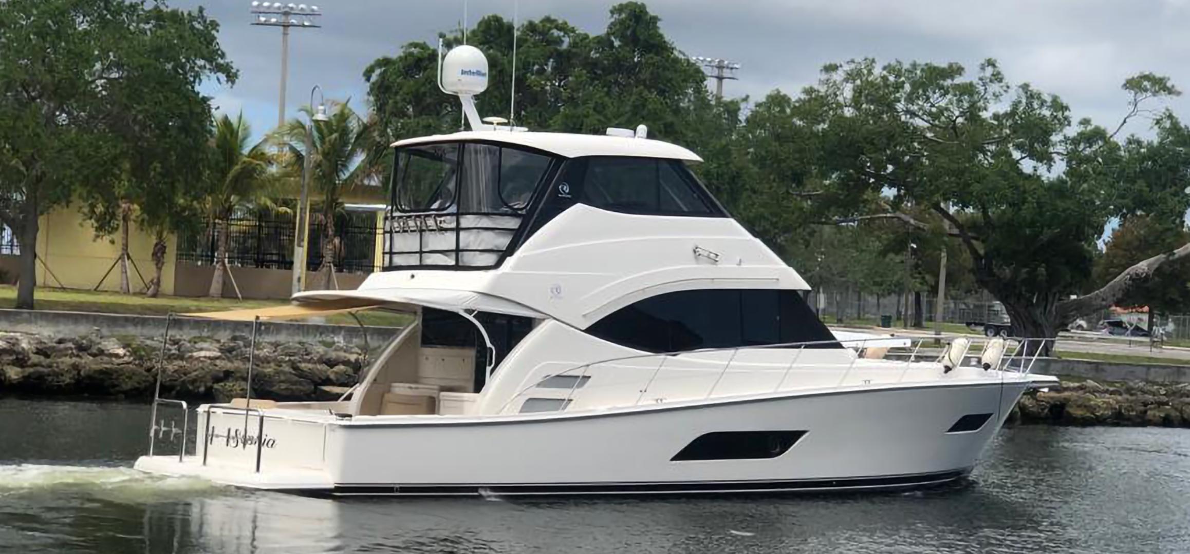 2016 Riviera 52 EB Flybridge for sale - YachtWorld