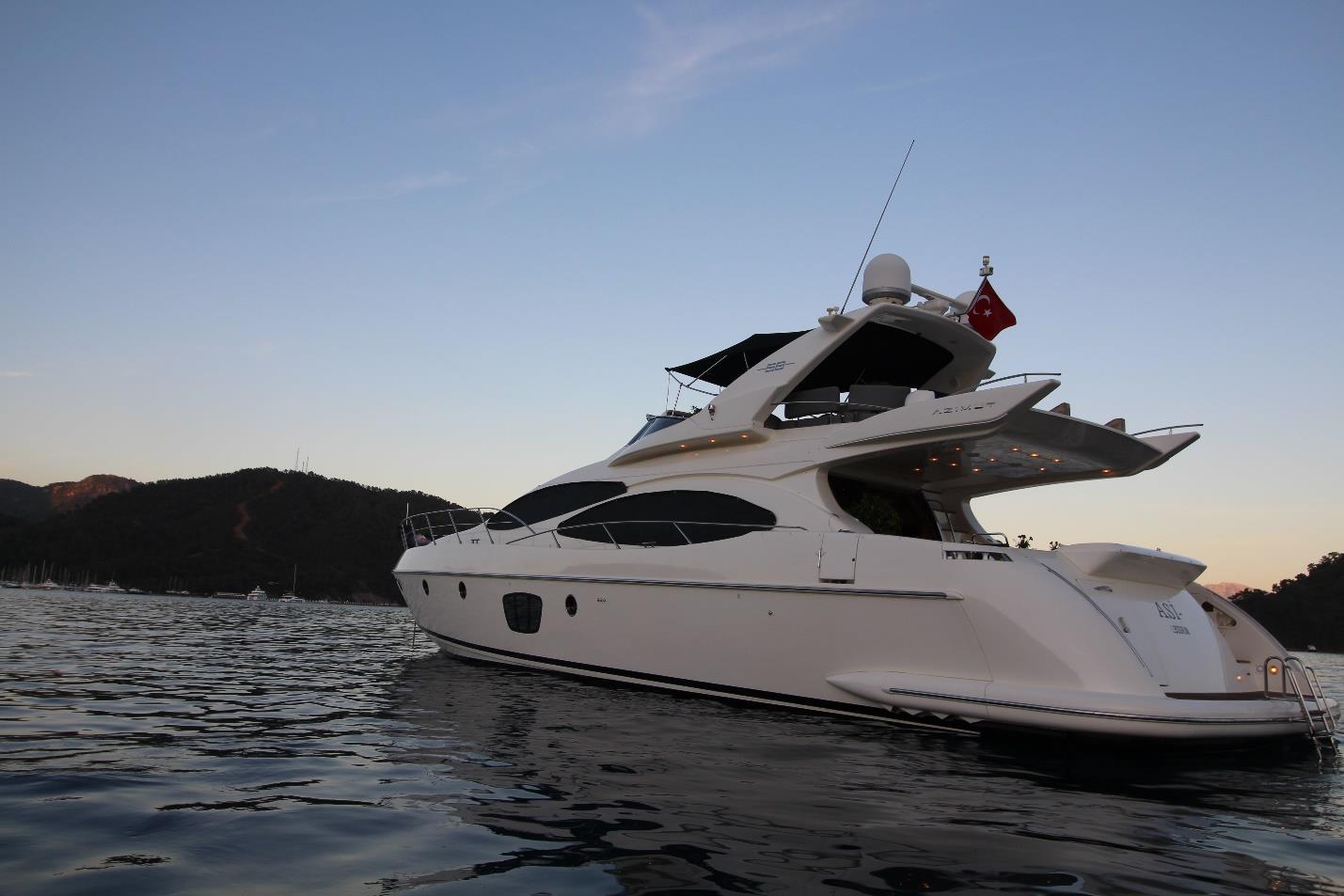2007 Azimut 68 FLY Motor Yachts for sale - YachtWorld