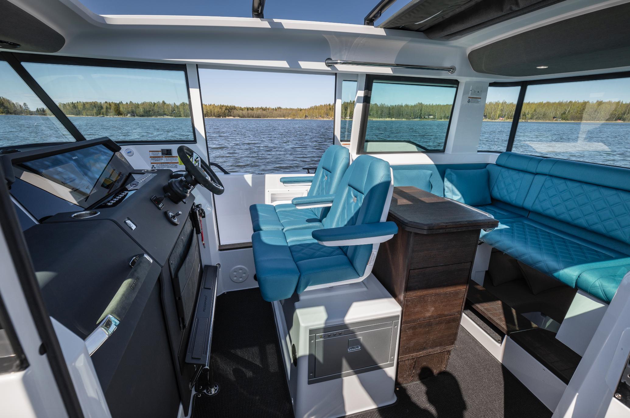 2023 Axopar 37 XC Cross Cabin Wet Bar Pilothouse for sale - YachtWorld